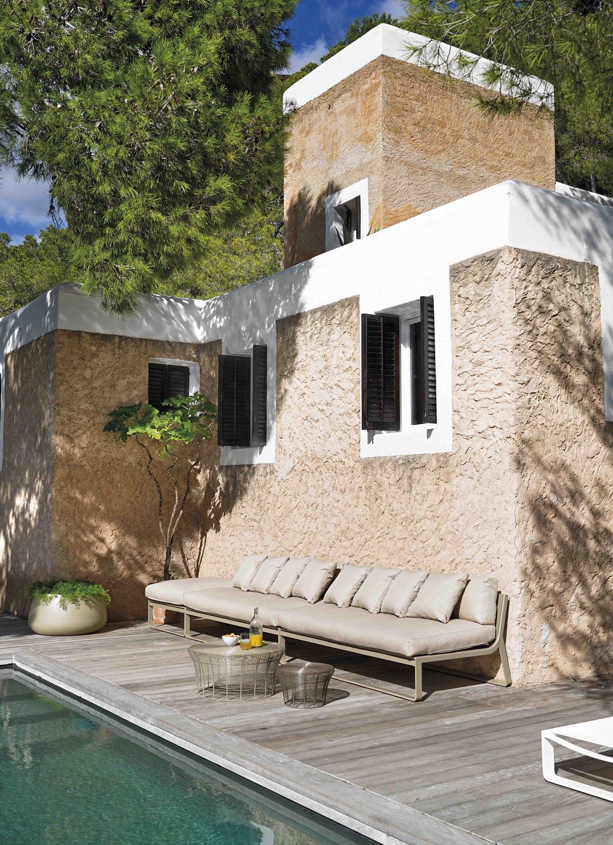 Aram collection, Essential Design