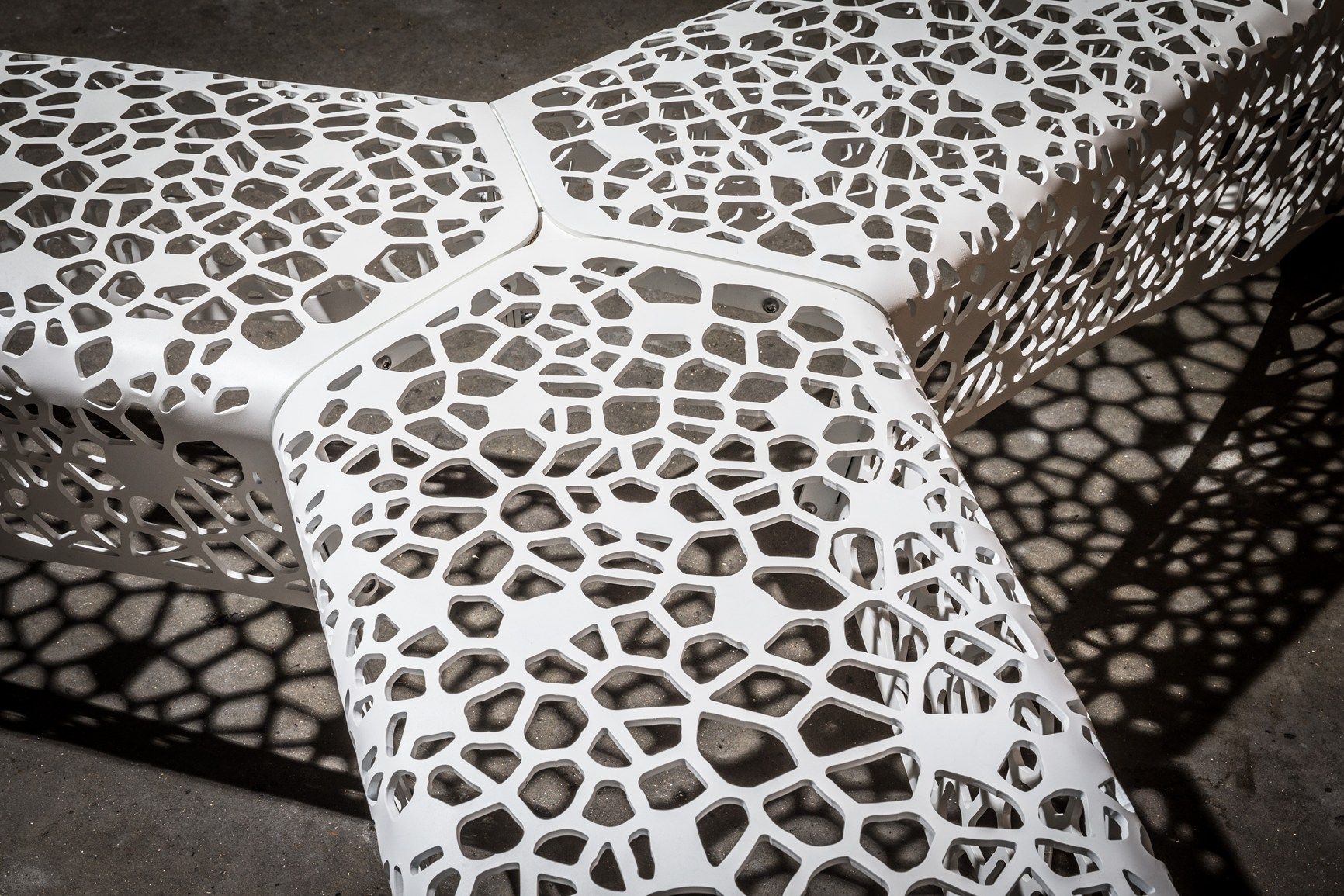 OSSO Bench: organic shapes for a new urban landscape