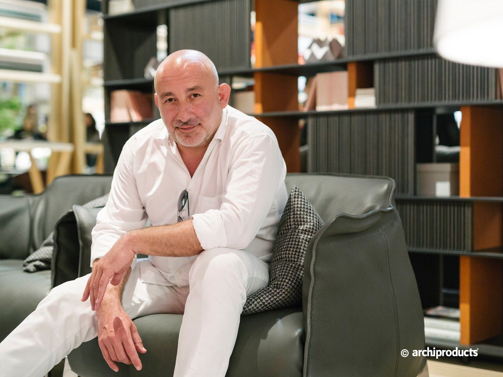 The intangible bookcase by Jean-Marie Massaud