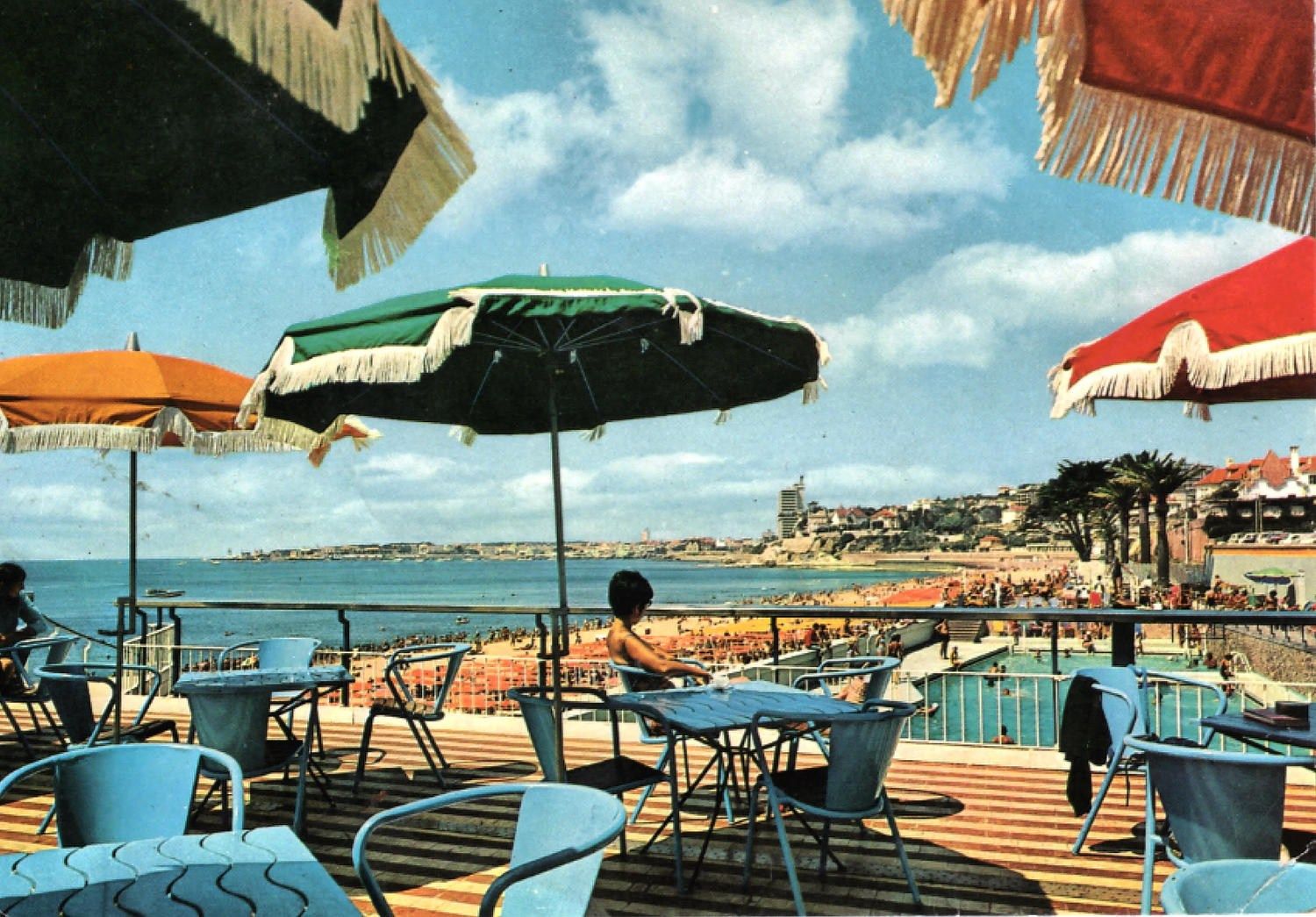 Bica Chair. To Share Moments