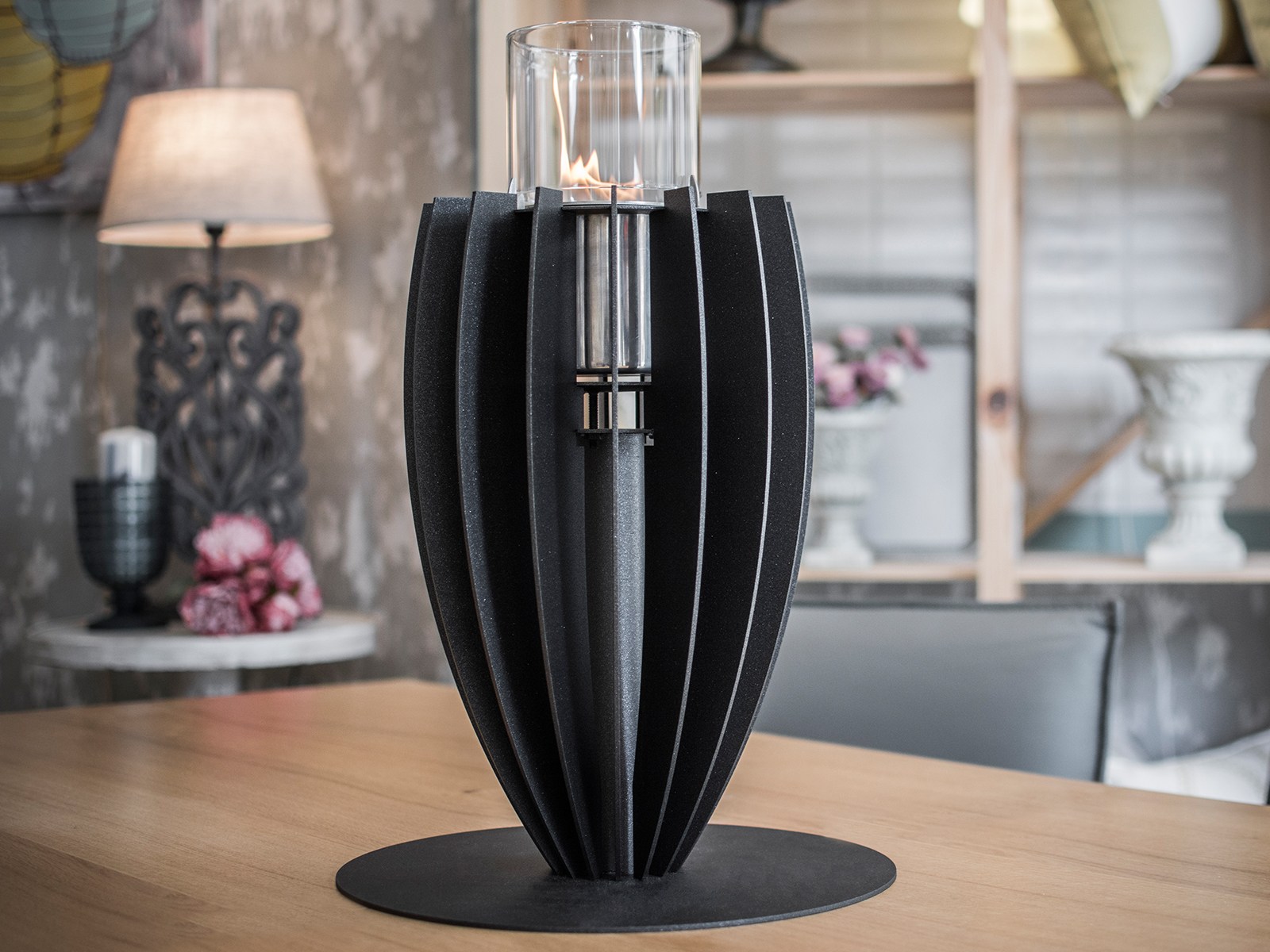 GlammFire: the same fire, with an intimate touch