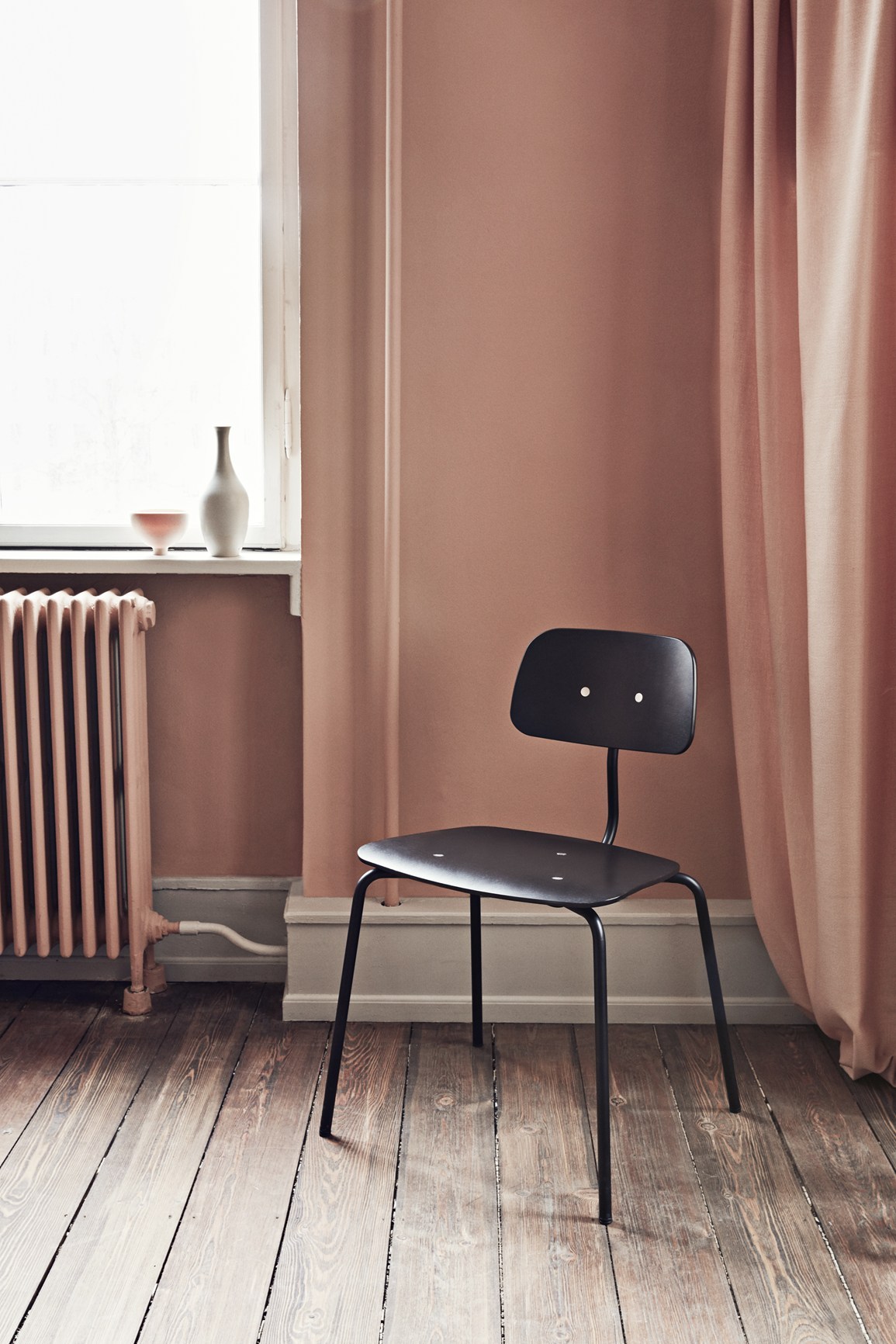 Engelbrechts presents stackable KEVI chair at ICFF