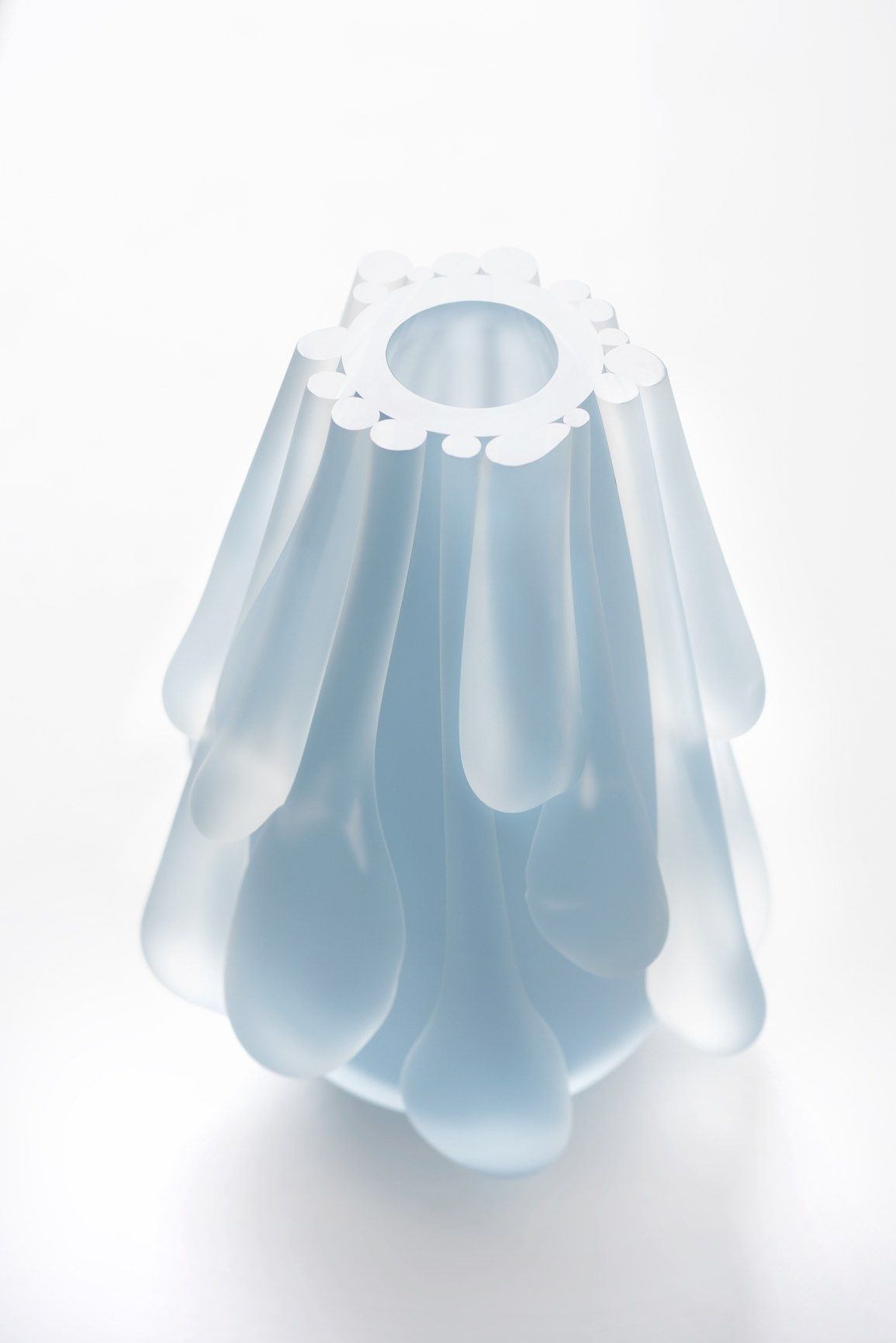 SkLO brings new Czech Glass lighting and accessories designs to M&O