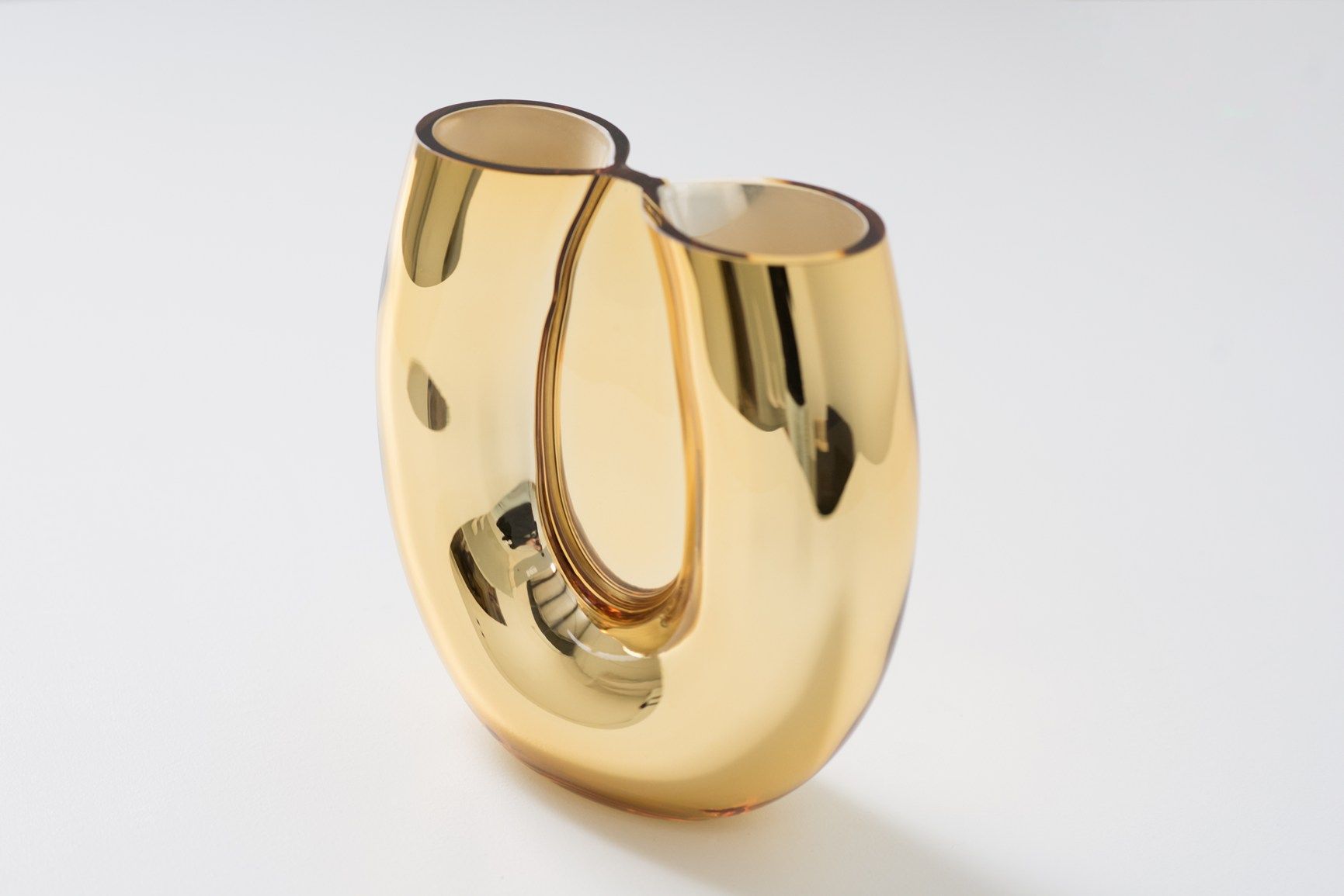 SkLO brings new Czech Glass lighting and accessories designs to M&O