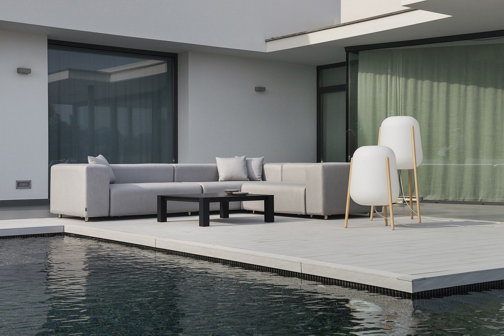 Remembering summer: Dorm by Calma