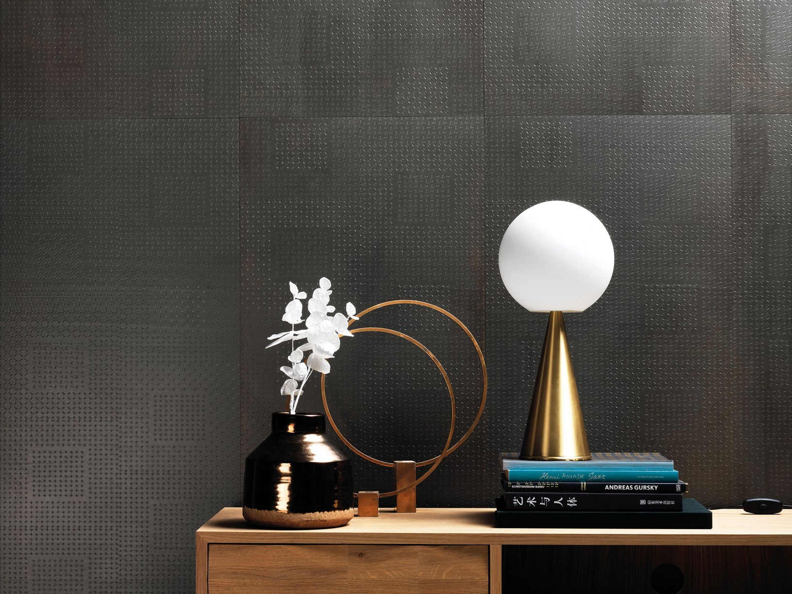 Metaline Wall. High-Energy Wall Surfaces