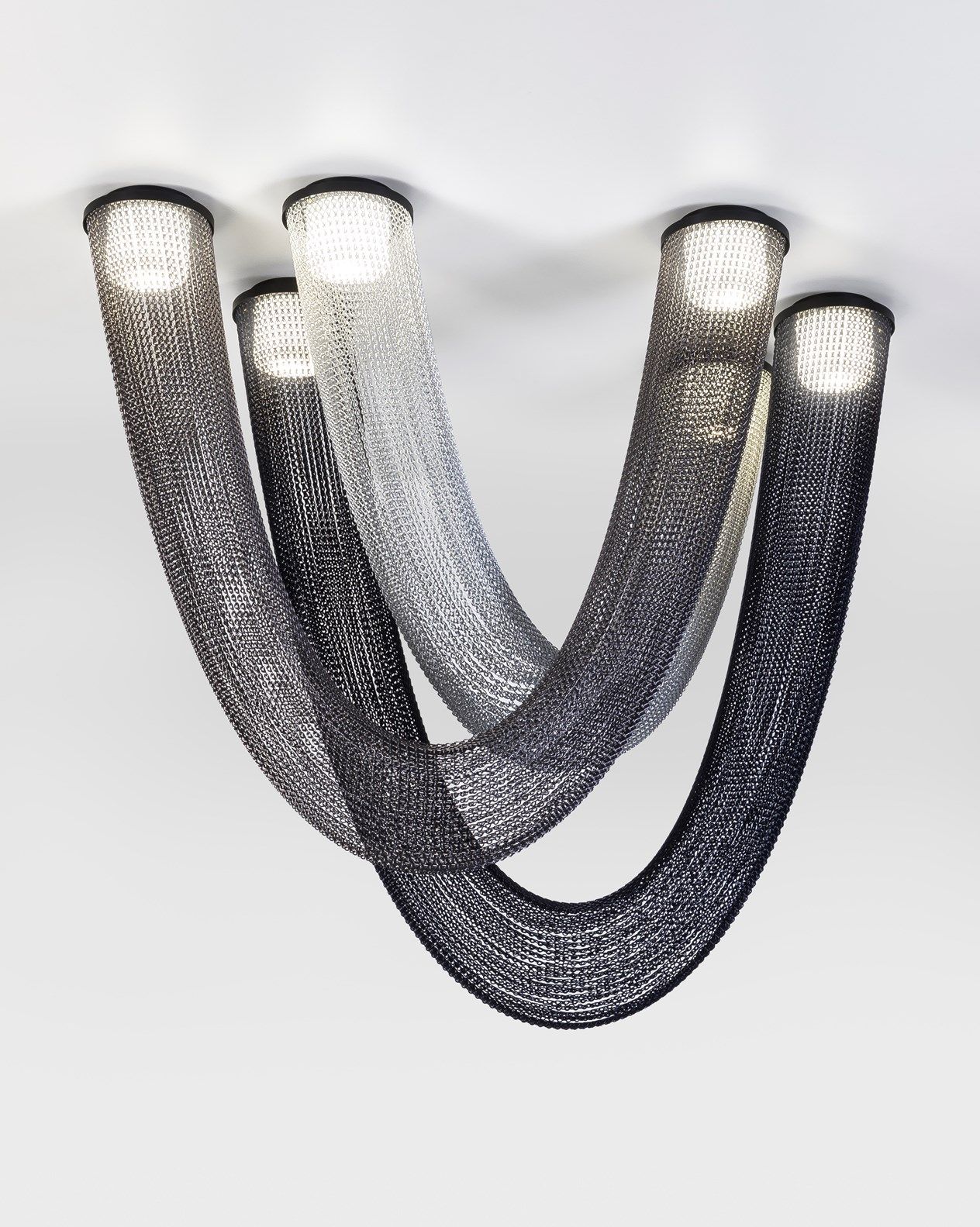 Aura. A cascade of luminous chains