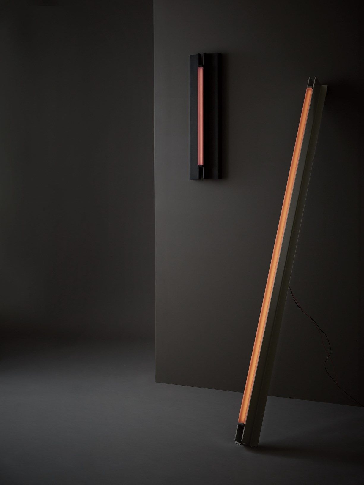 Between Art and Design: Beam and Glow, the Minimalist Lights by Pelle