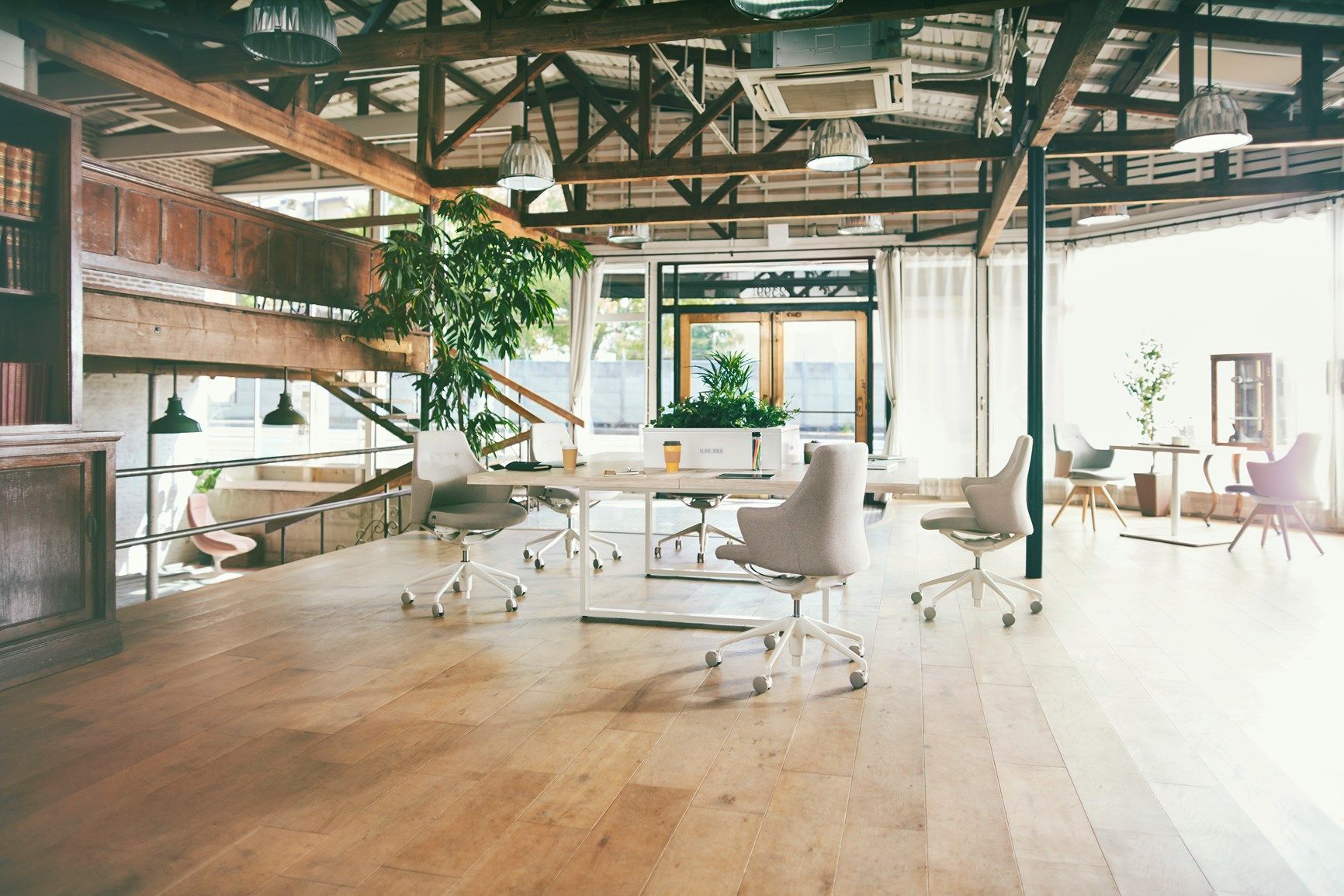 Okamura Introduces Lives Work Chair at NeoCon 2018