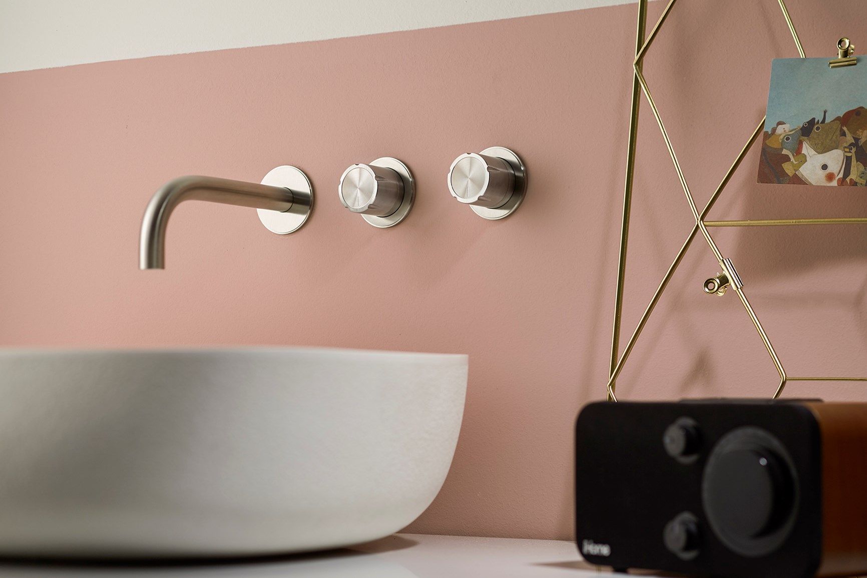 Synth, harmonizing water