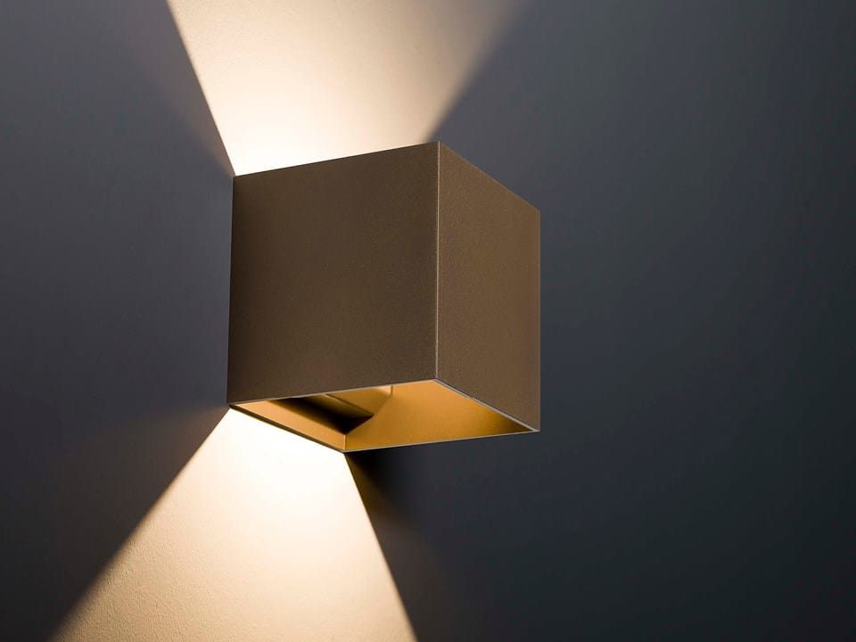 PROLICHT Shines in Gold