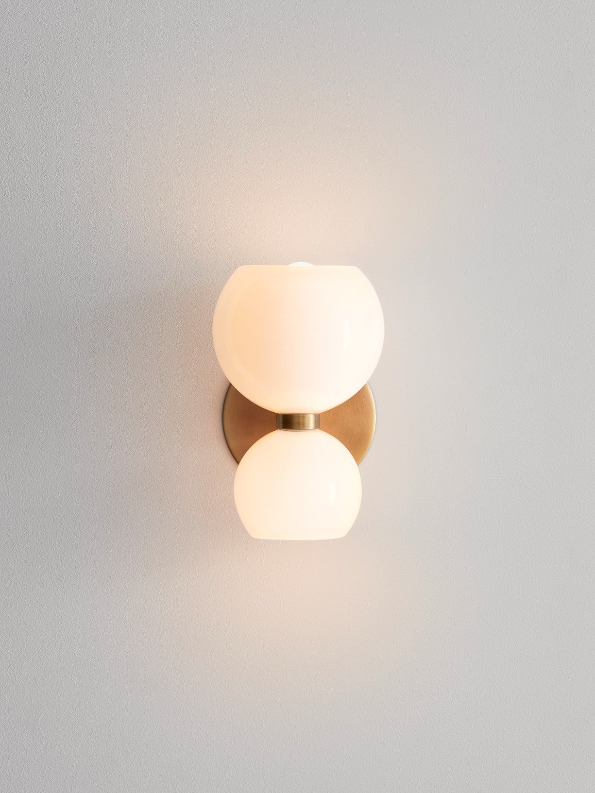 Lightmaker Studio's Sconce Lighting Experiences