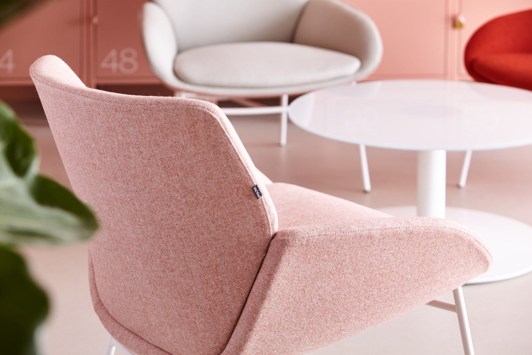 Noom Chair Makes Your Workplace Lively