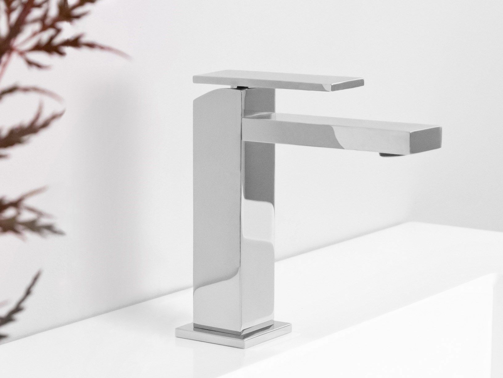 Tabula by Angeletti Ruzza design. Contemporary minimalism