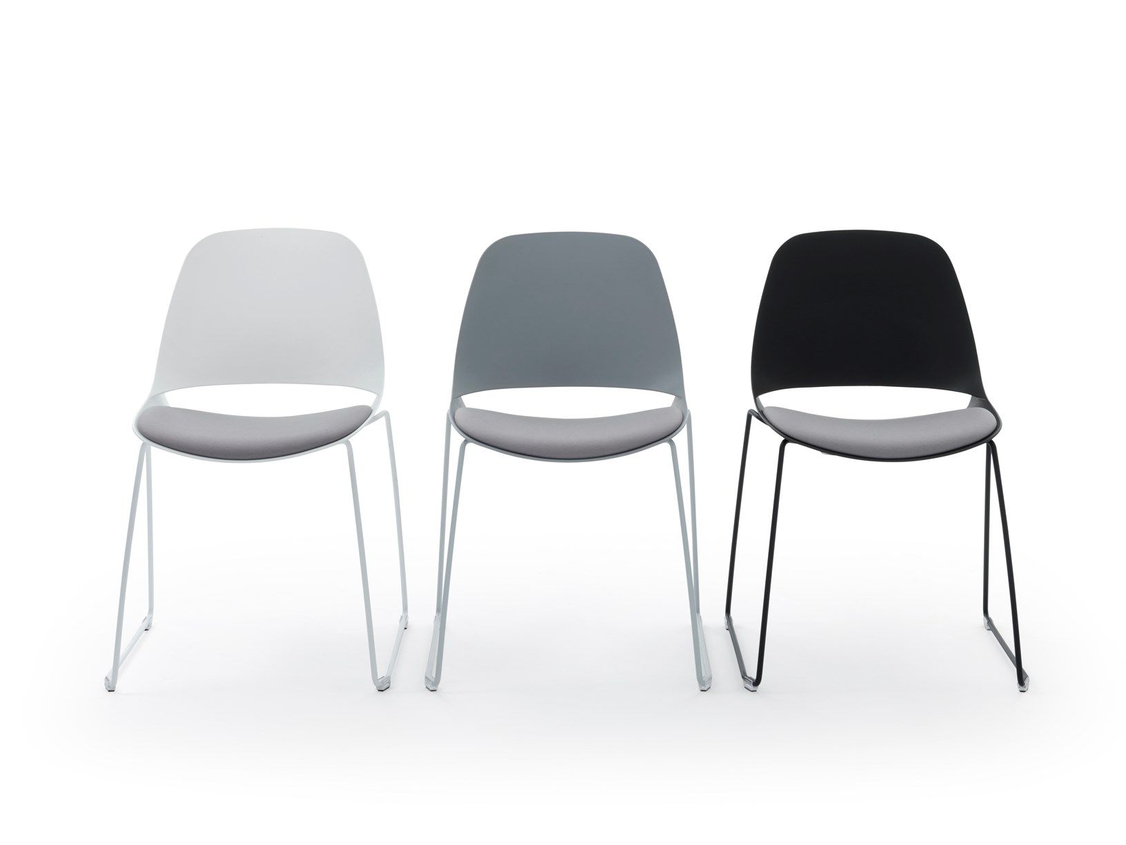 A Light and Versatile Chair for Living and Contract Areas