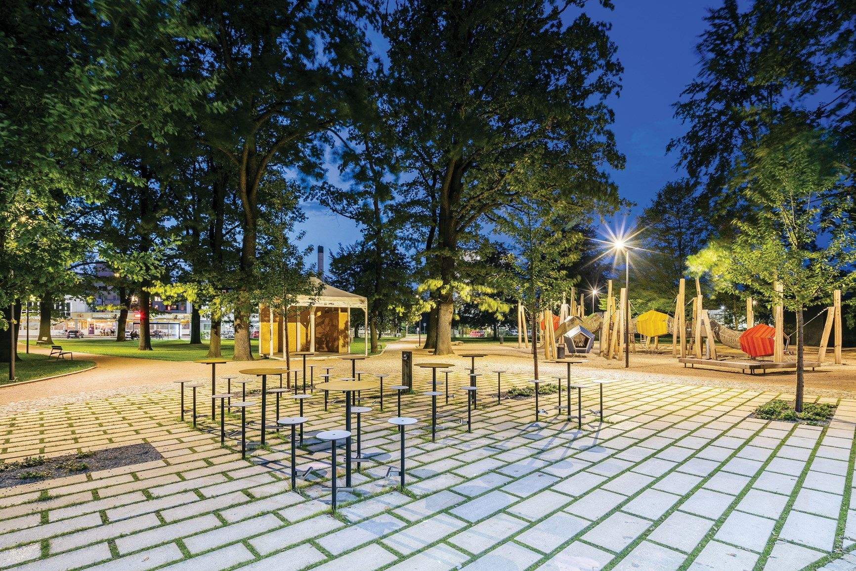 Social Distancing: Design or Trend?