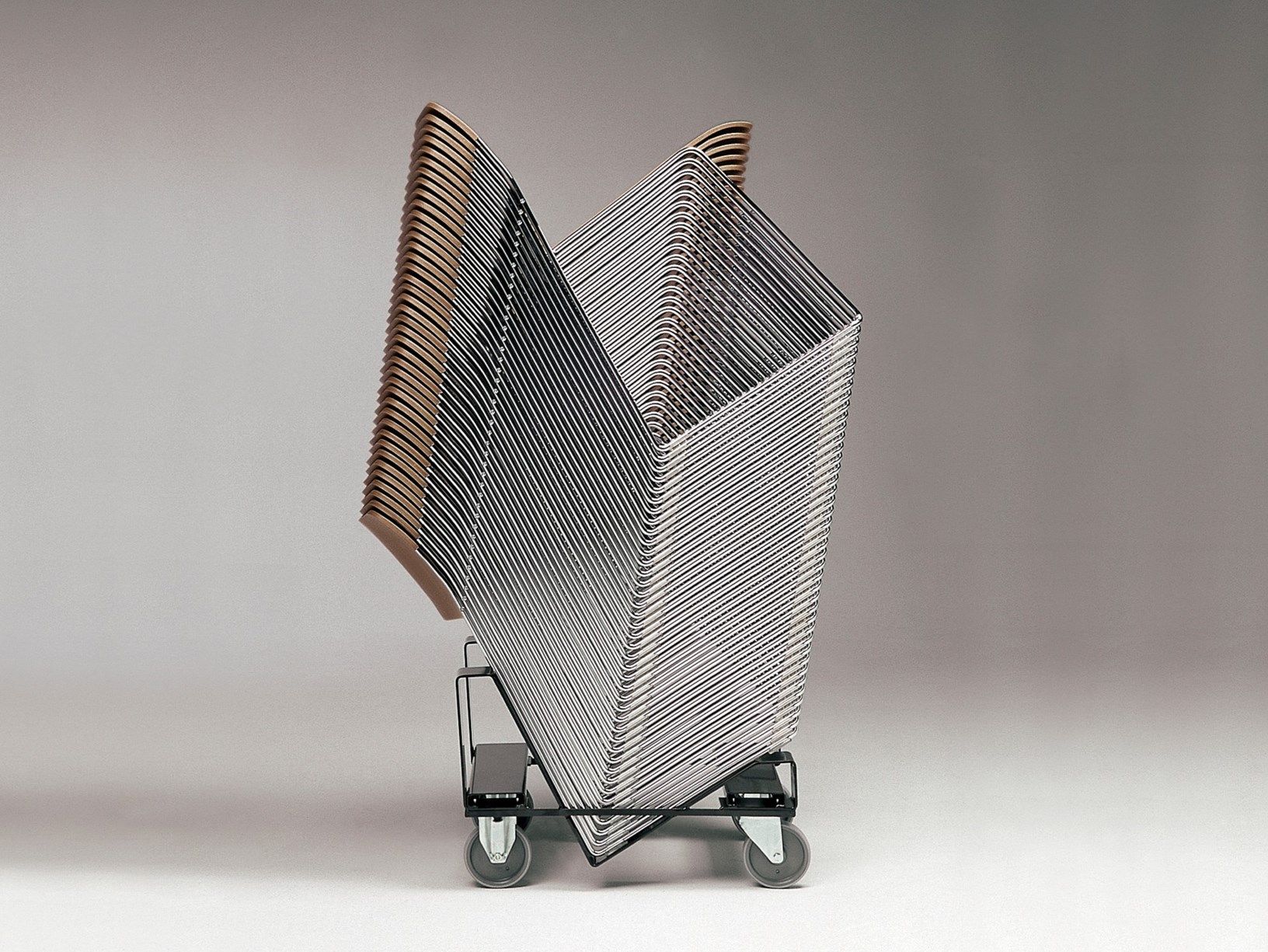 Howe presents the new arrival in the 40/4 family