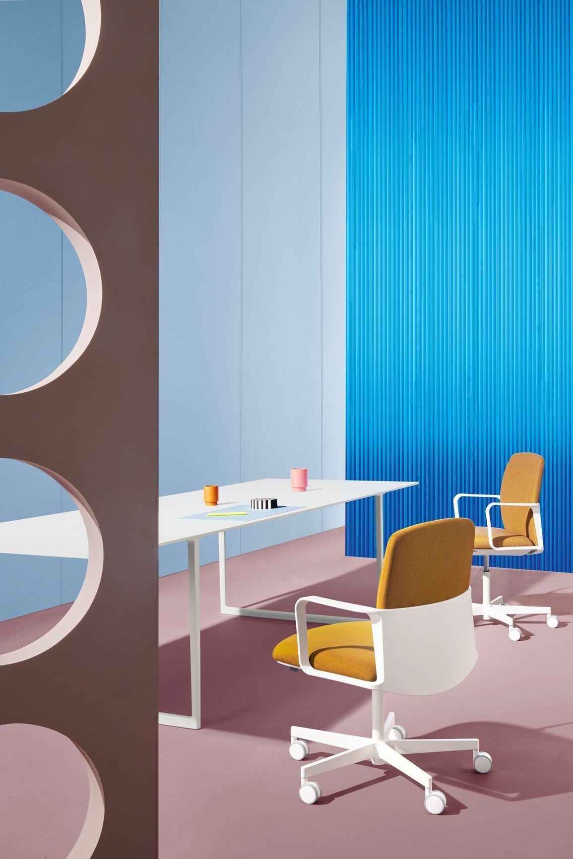 A Flexible and Customizable Workspace