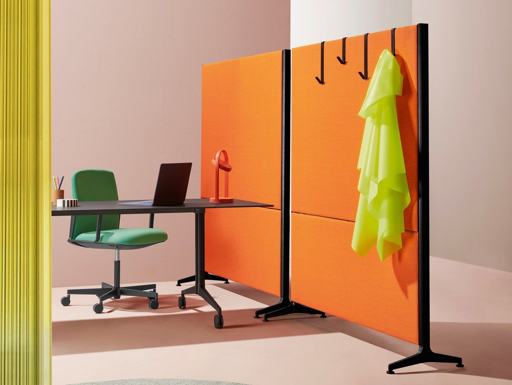 A Flexible and Customizable Workspace