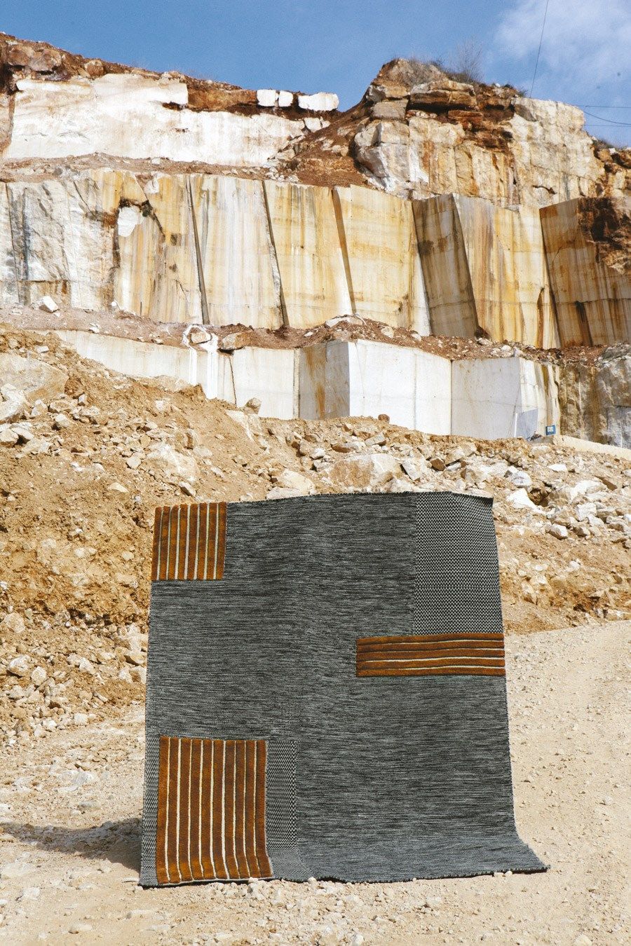 From Textiles to Wallcoverings. The Decorative Universe of Karpeta ...