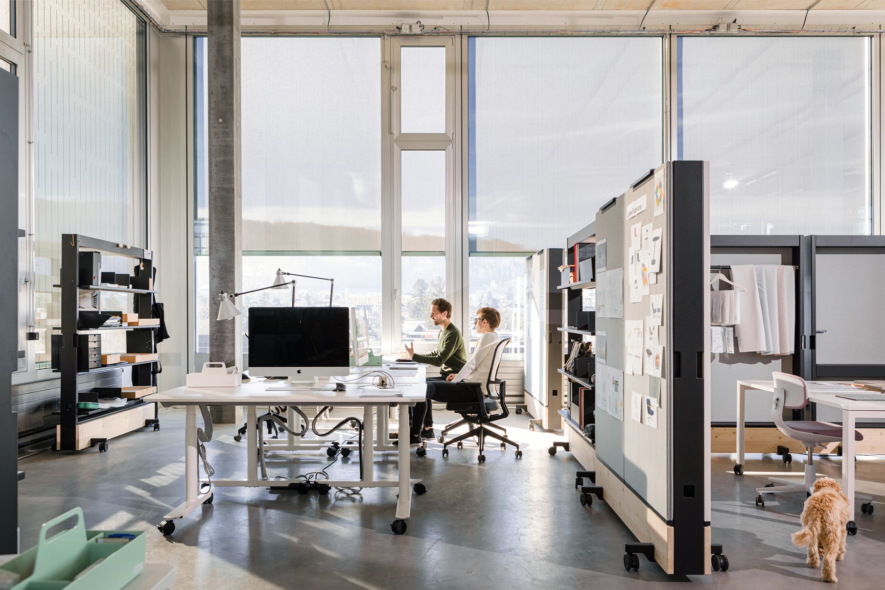Vitra inaugura il primo 'Club Office'
