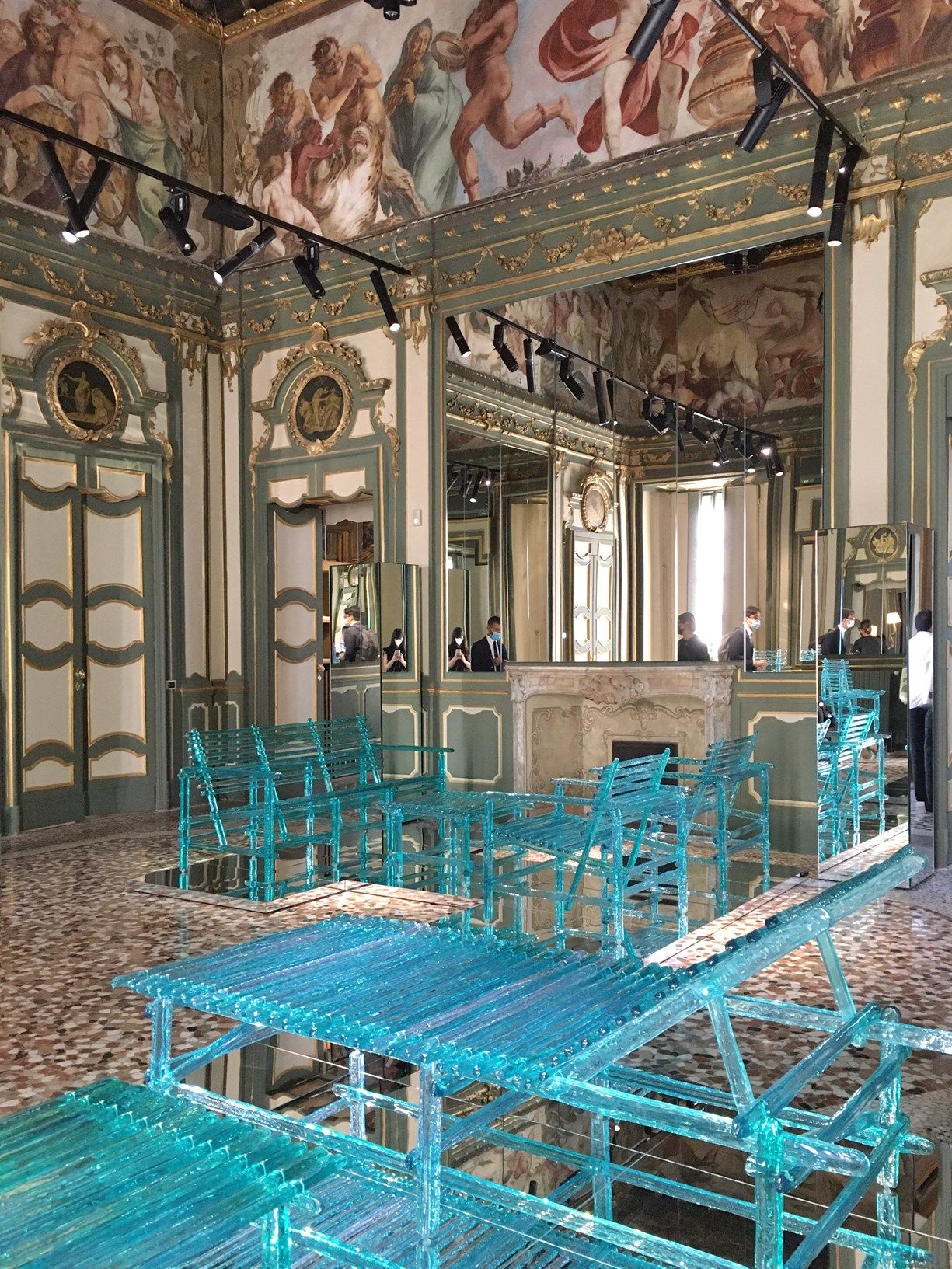 Solidifying the Water: Edra Furnishings by Jacopo Foggini