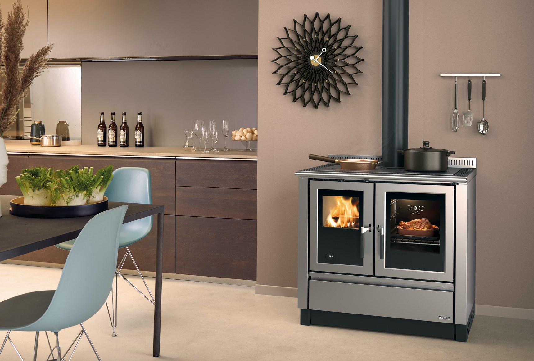 La Nordica-Extraflame Presents the Venezia Wood-Burning Cooker