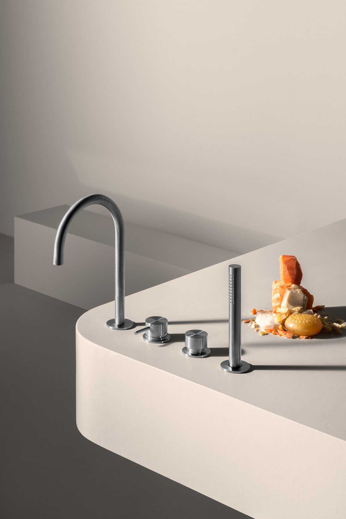 Zucchetti tapware for the bathtub, built-in or free-standing