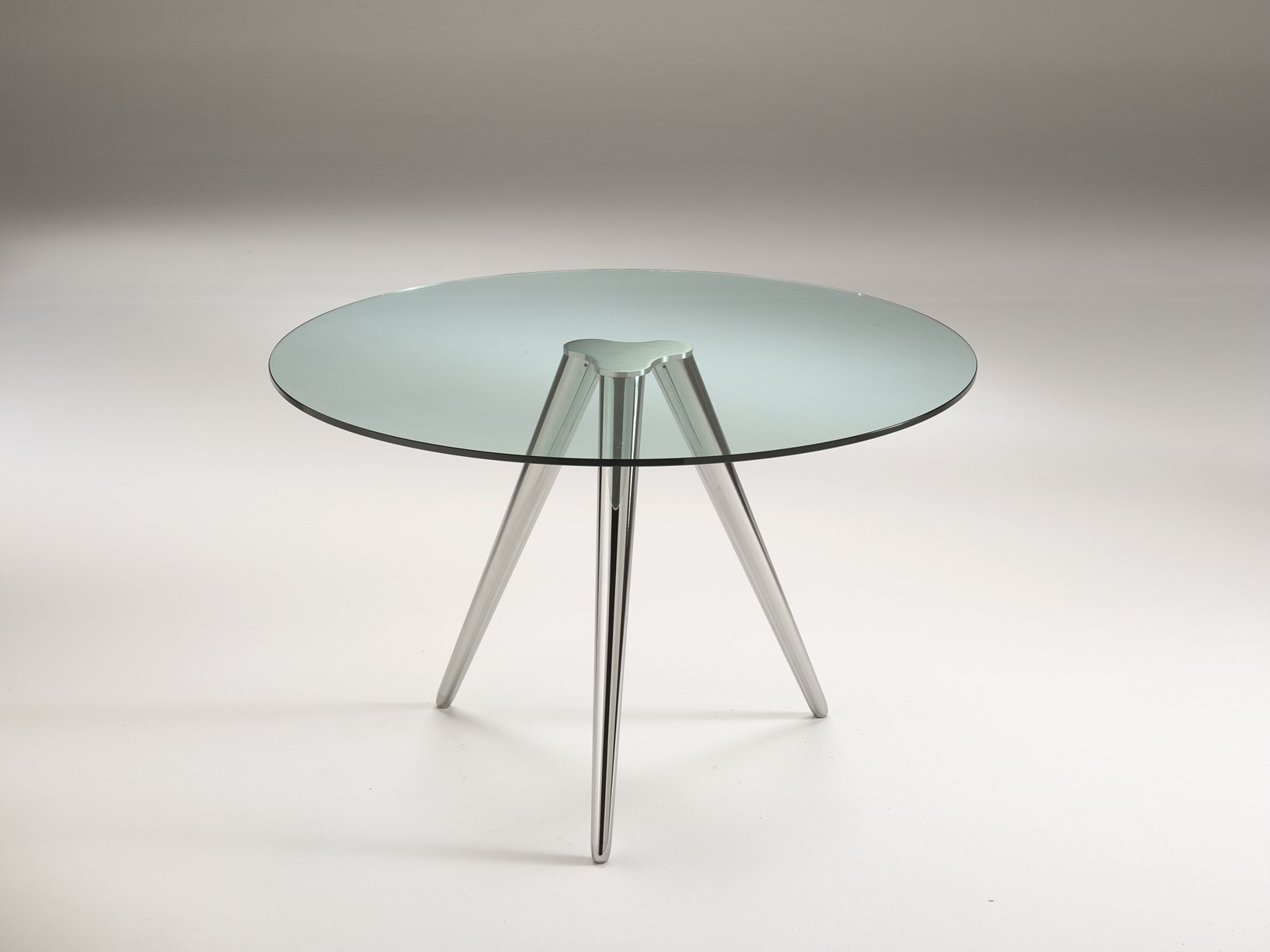 Tonelli Design Tables for the Dining Area