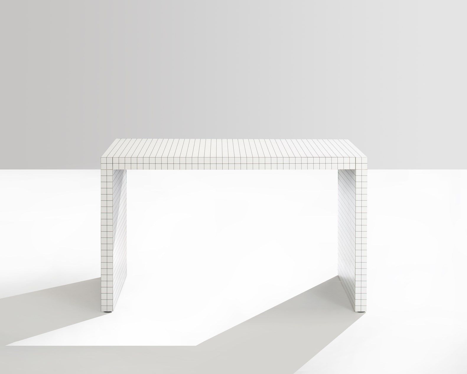 The Quaderna table by Zanotta turns 50. An icon of Radical Design