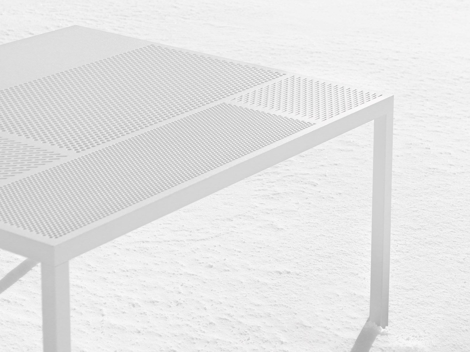 True Design outdoor furniture: chairs, sofas and tables inspired by nature