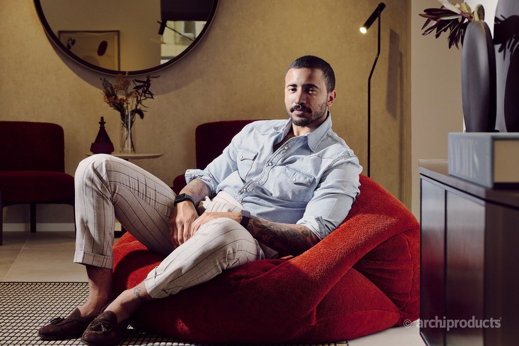 Natuzzi sofas and poufs at Fuorisalone 2022