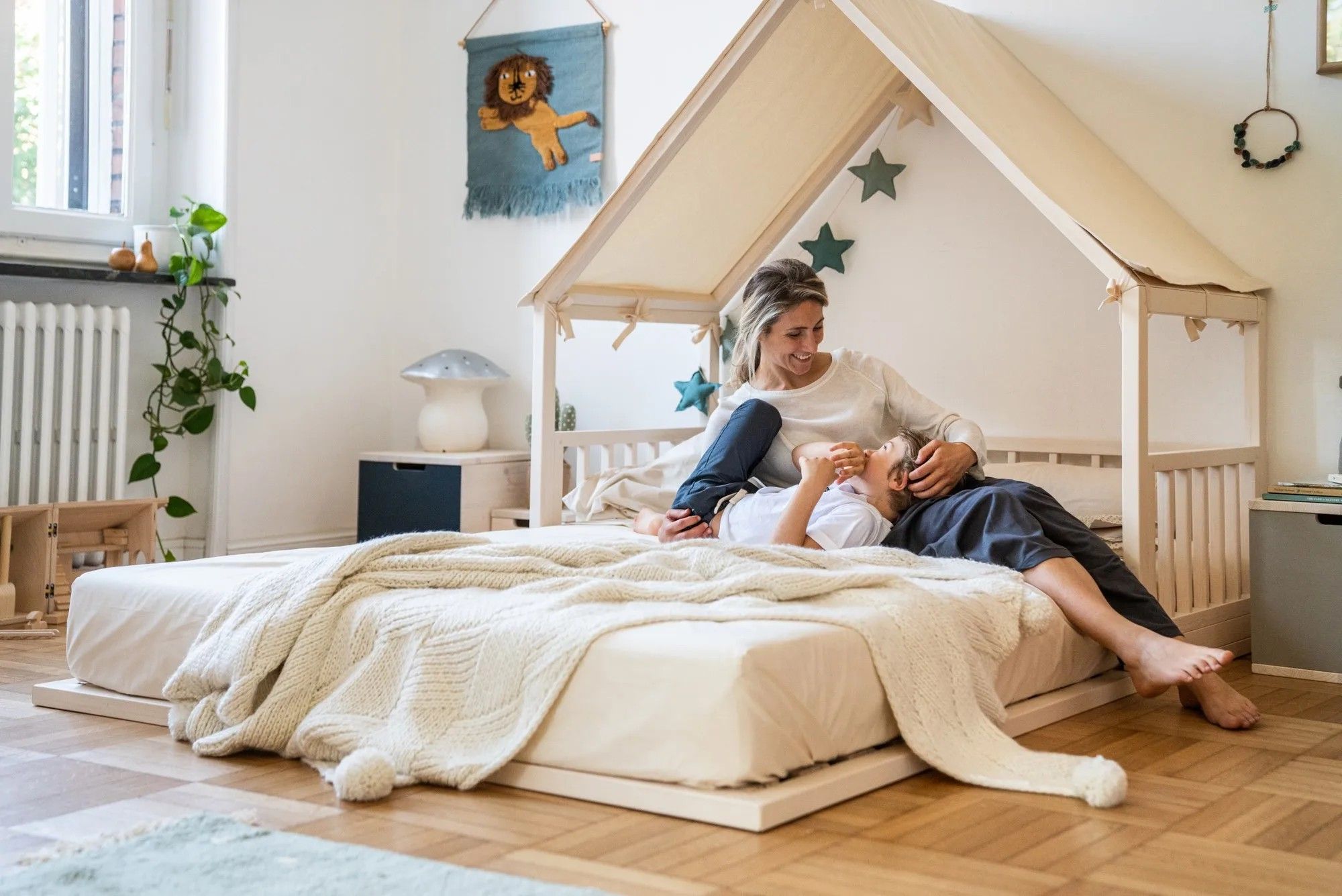 Ettomio children's furniture: evolutionary and customisable beds, desks and bookcases