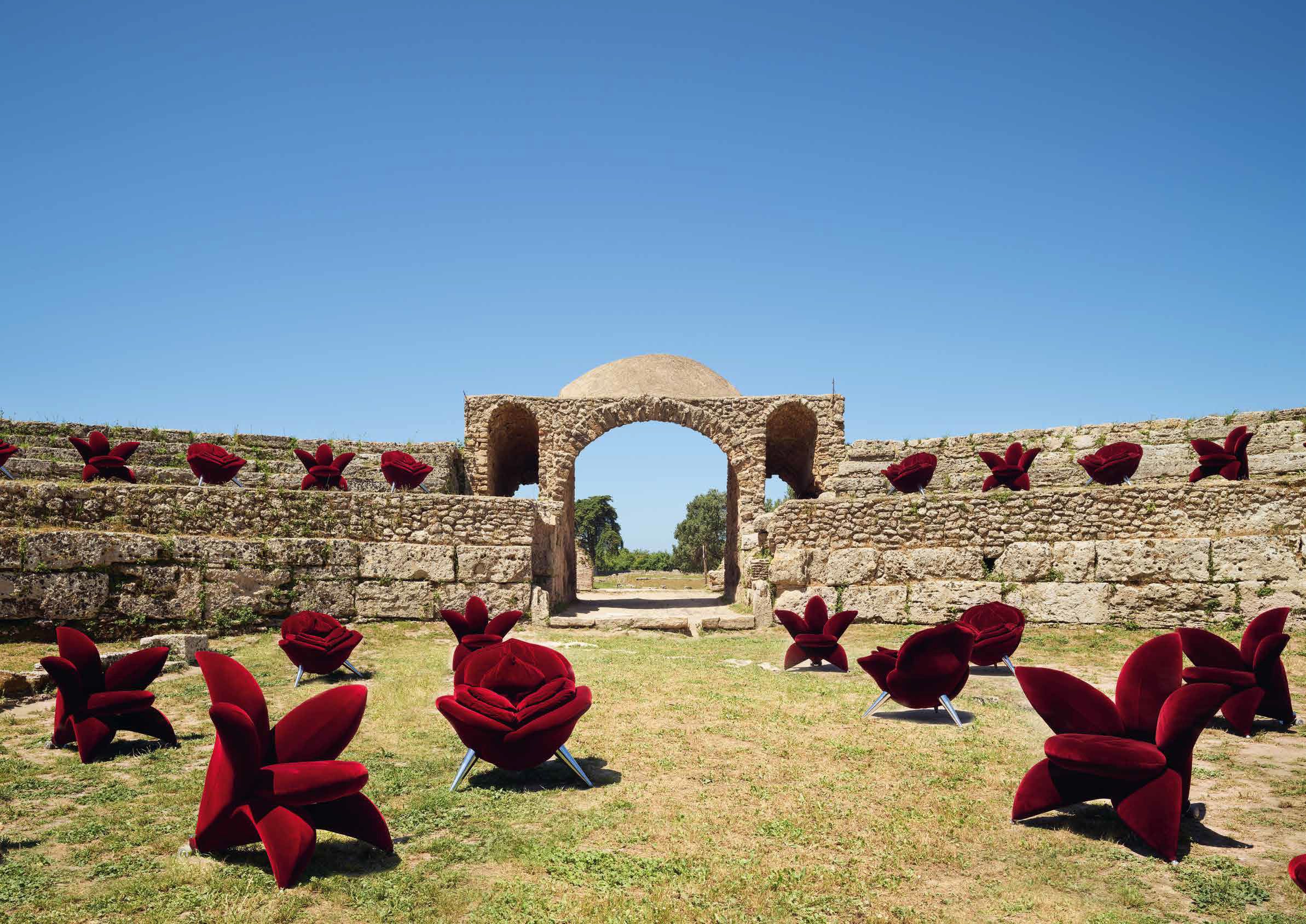 The new digital and print edition of Edra Magazine dedicated to time