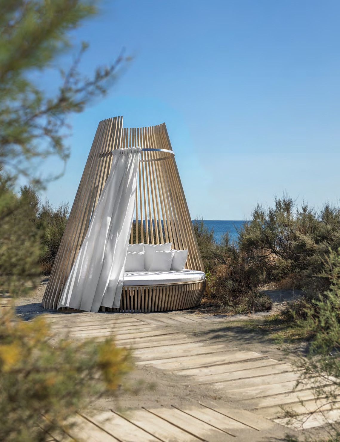 The 2024 Ethimo outdoor furniture catalogue