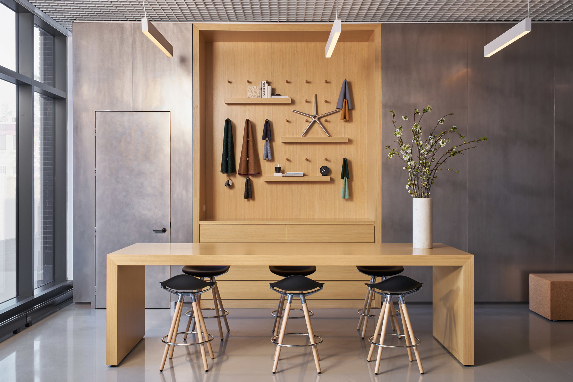 Humanscale: new Chicago Showroom and innovative and environment ...