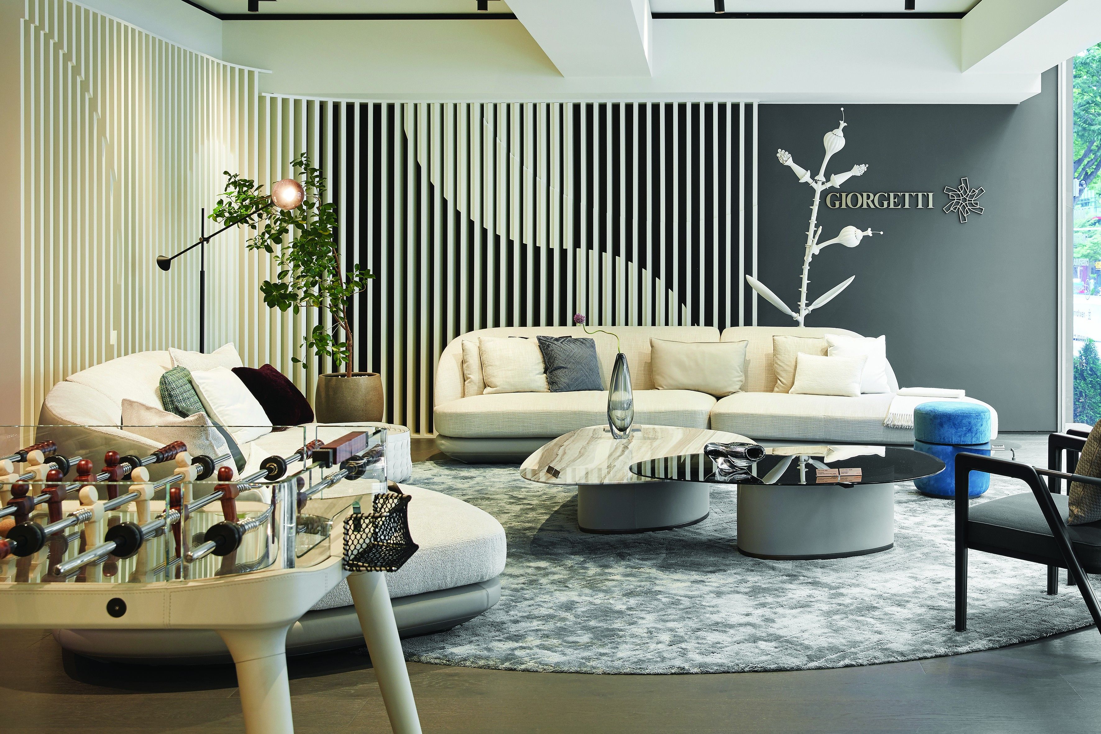 In Seoul a new store dedicated to Giorgetti wooden furnishings