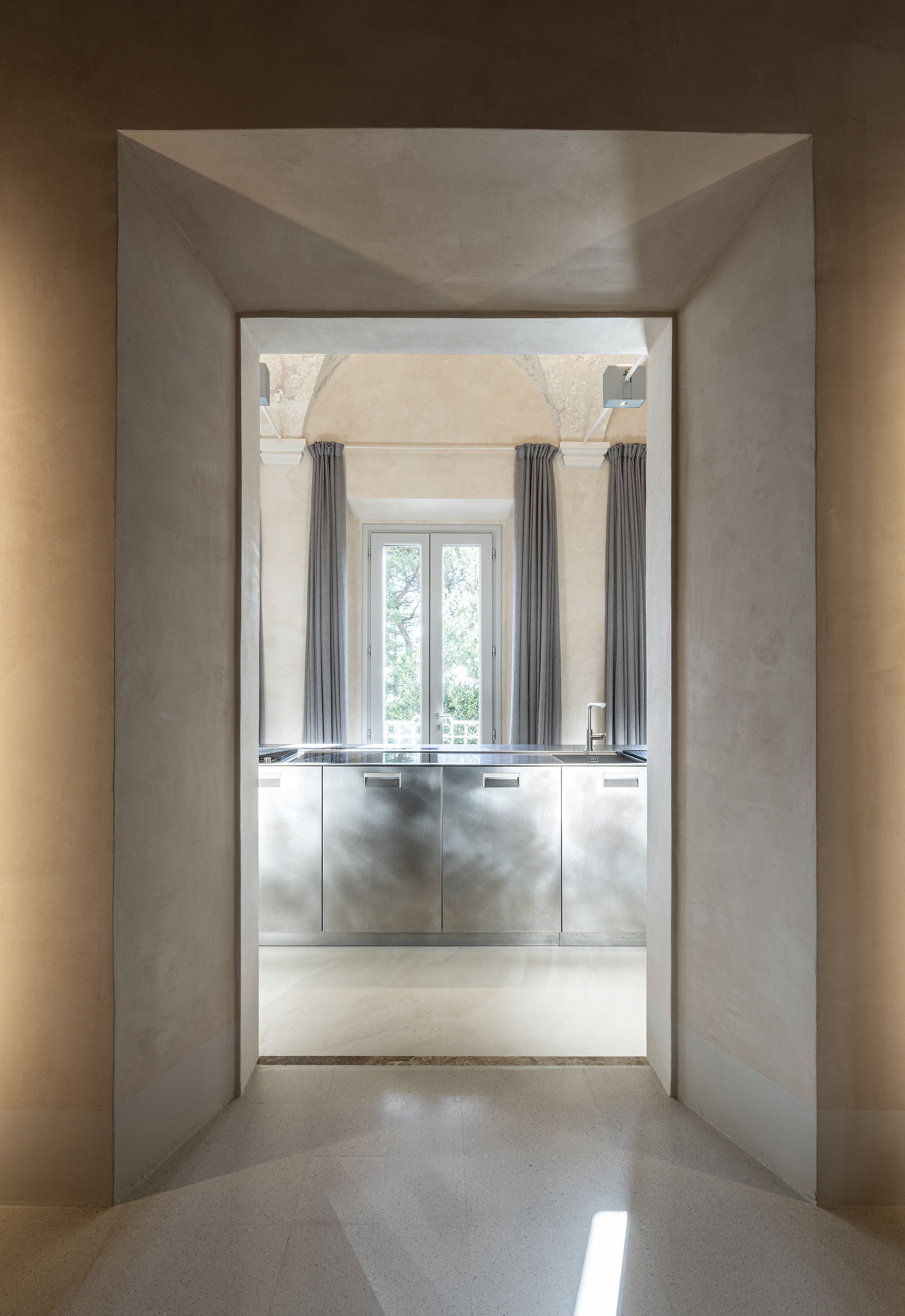 HDSurface coverings at Palazzo Batignani