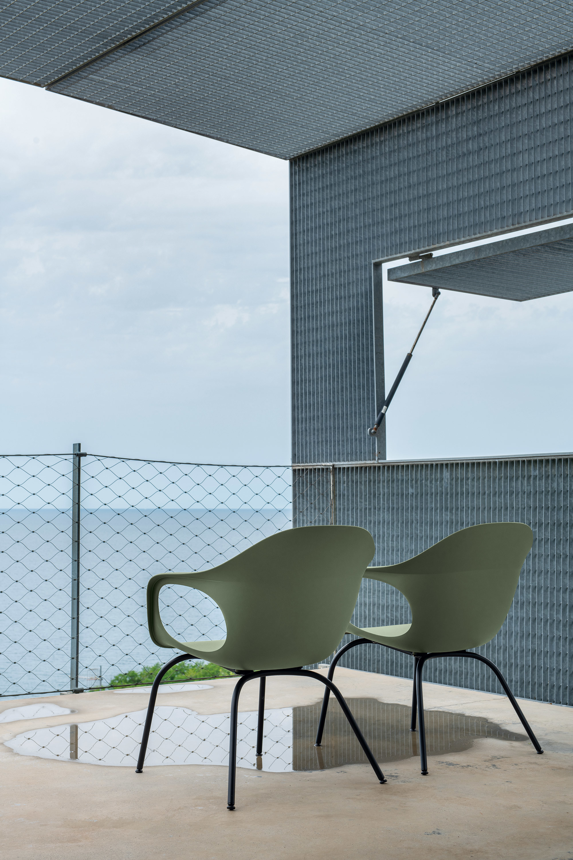 The Elephantino chair by Kristalia in EPD certified recycled plastic