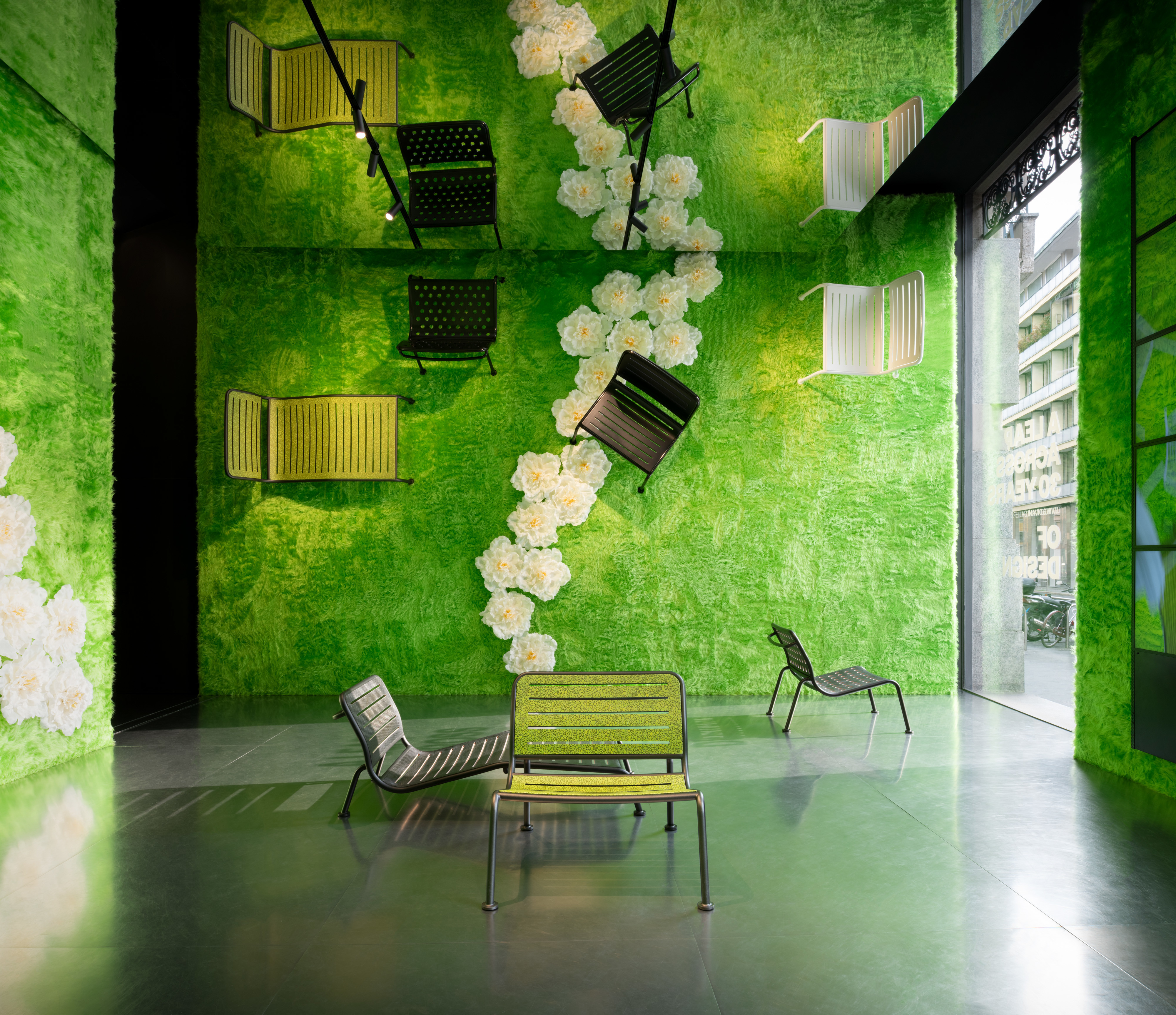 The 30th anniversary of Frog, the Living Divani armchair designed by ...