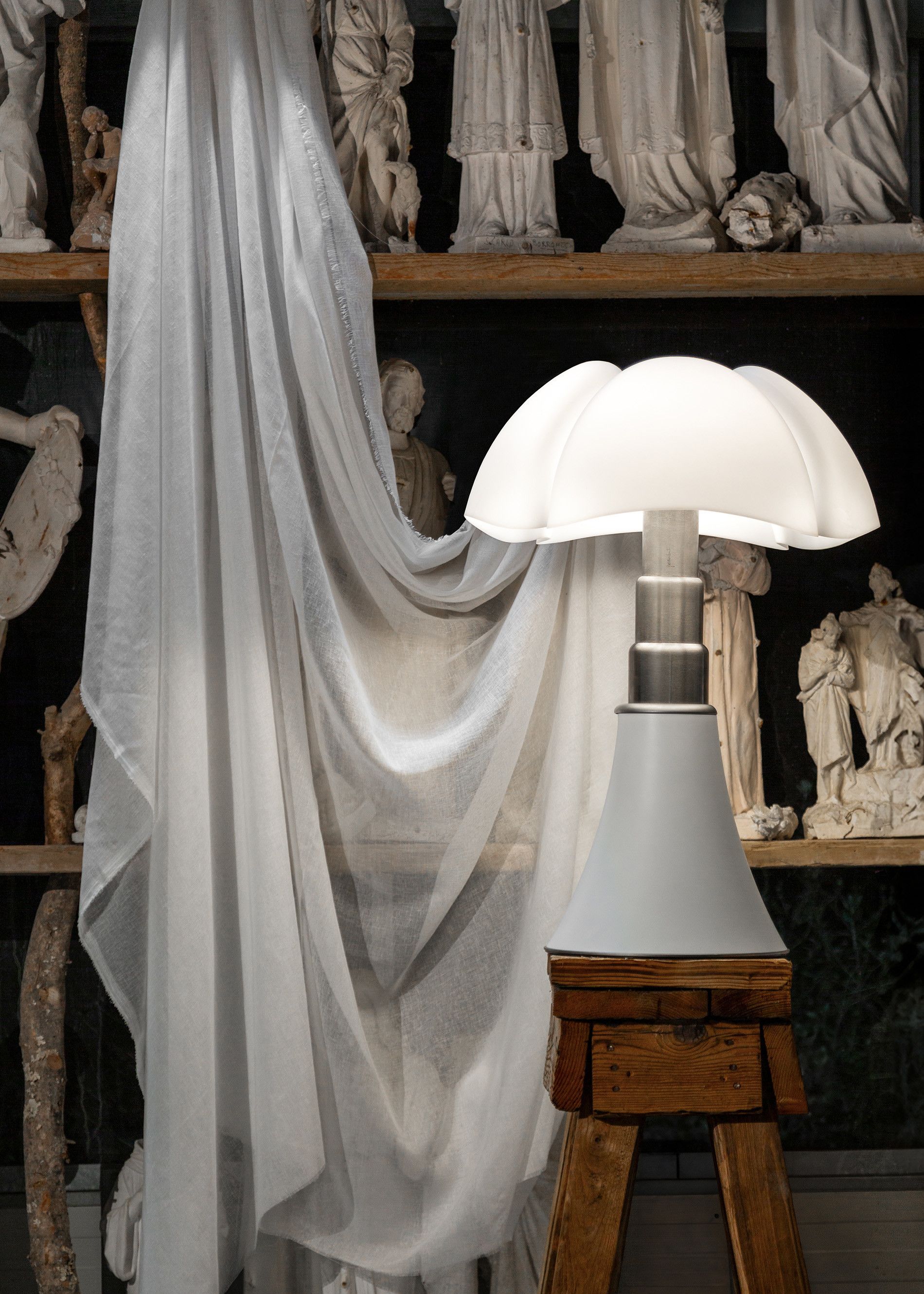 White matt finish for the Pipistrello lamp by Martinelli Luce