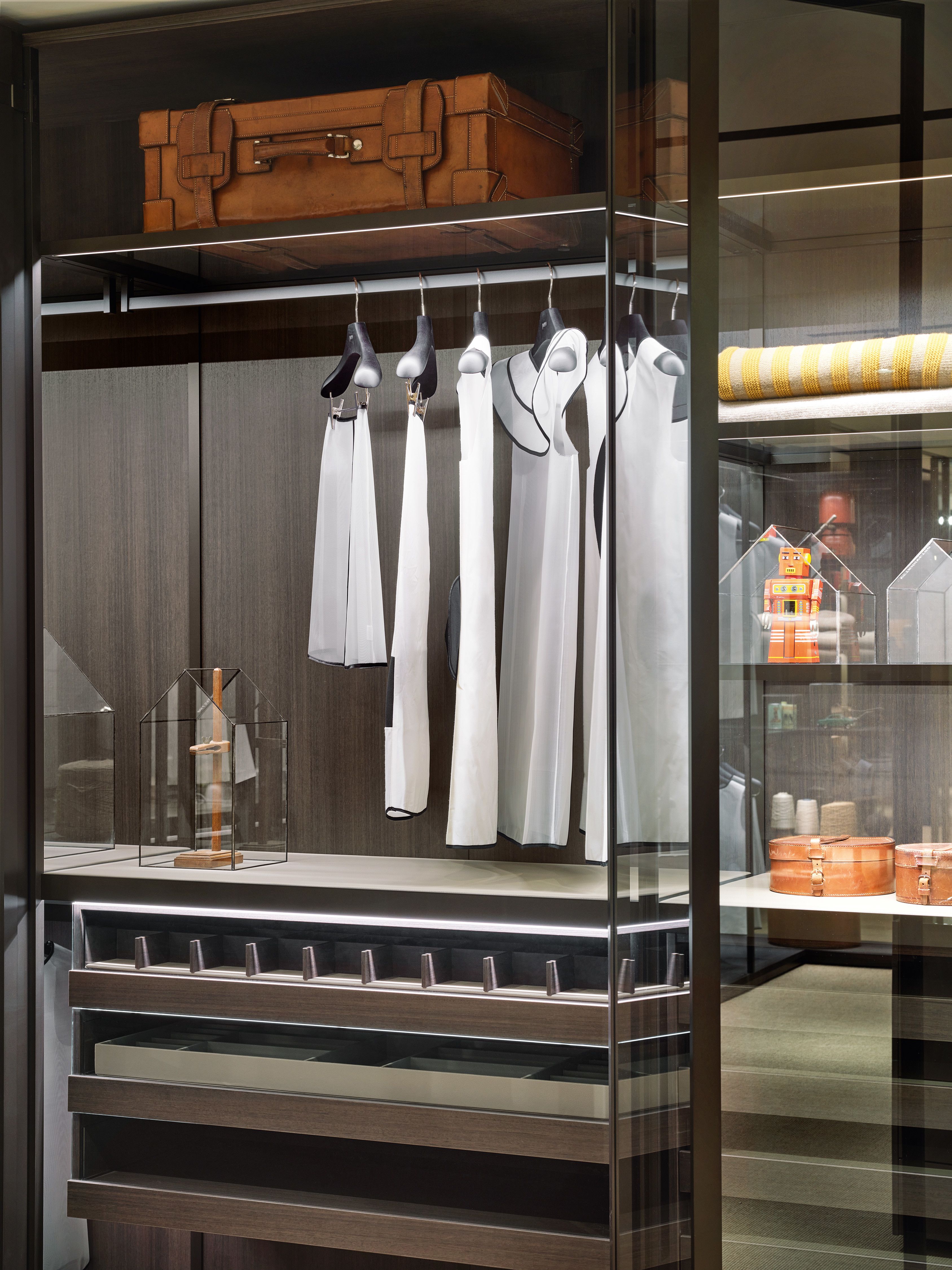 New finishes for Porro's iconic Storage wardrobe and walk-in closet system