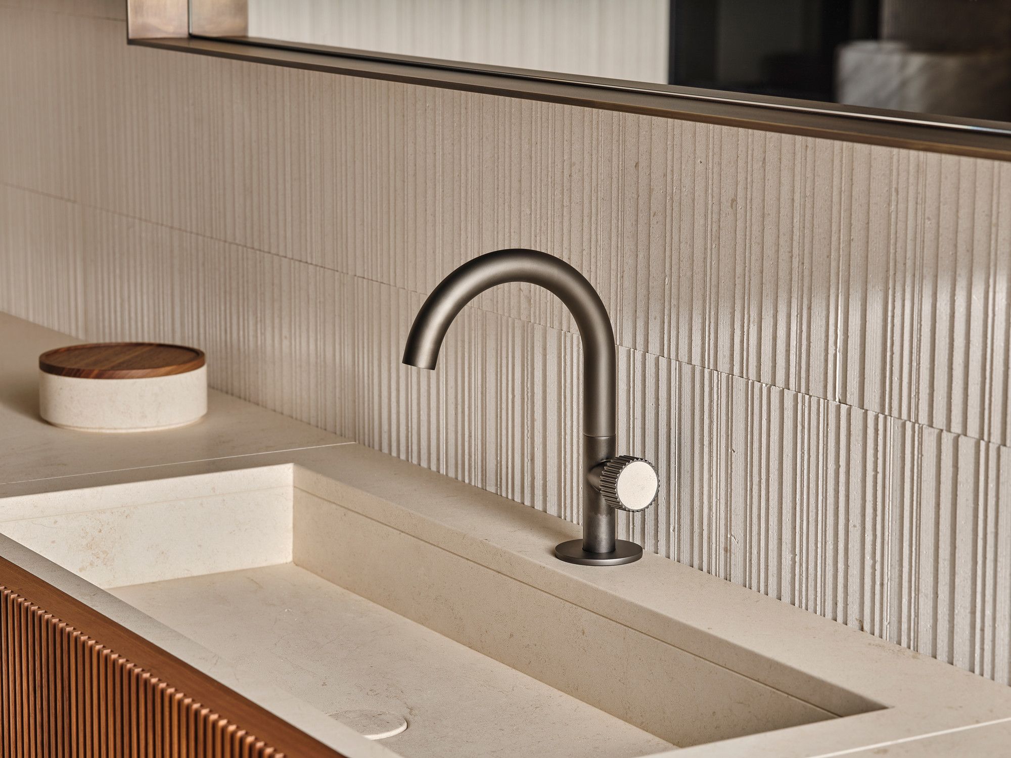 Salvatori marble Spaghetti tap designed by Elisa Ossino