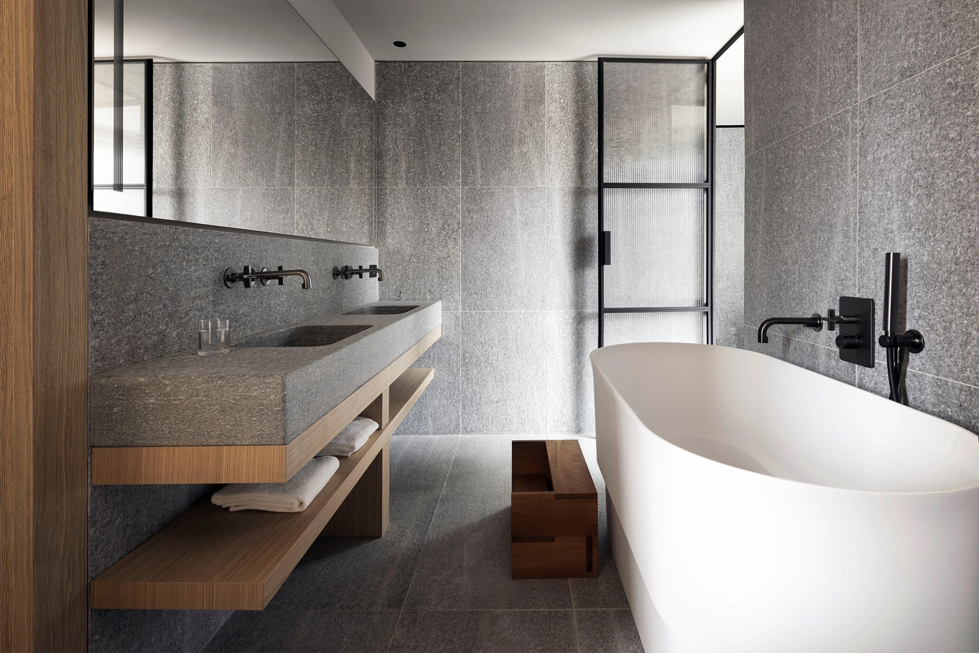 Agape Destinations, il volume dedicato al bagno Agape