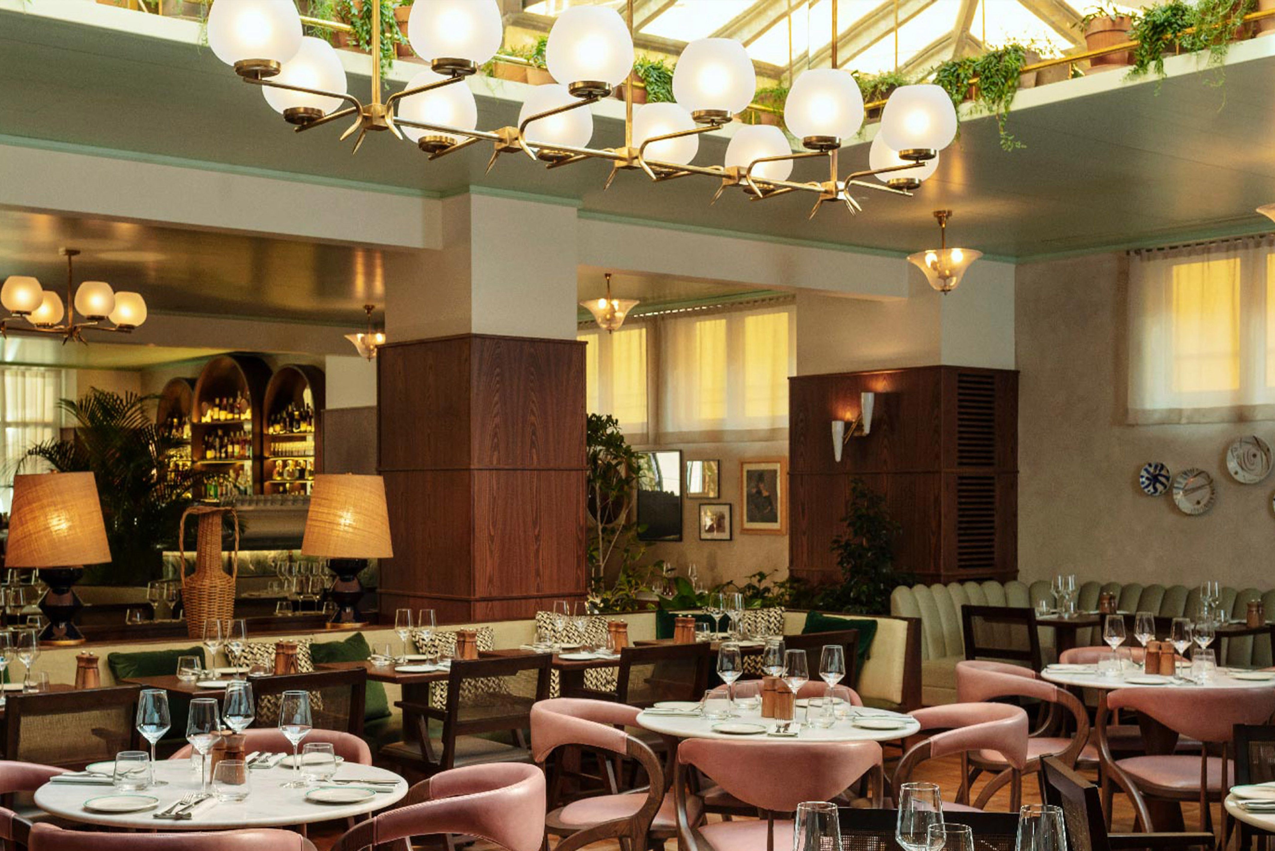 Leuchten von Contardi für neues Hoxton Hotel im Stadtteil Parioli in Rom