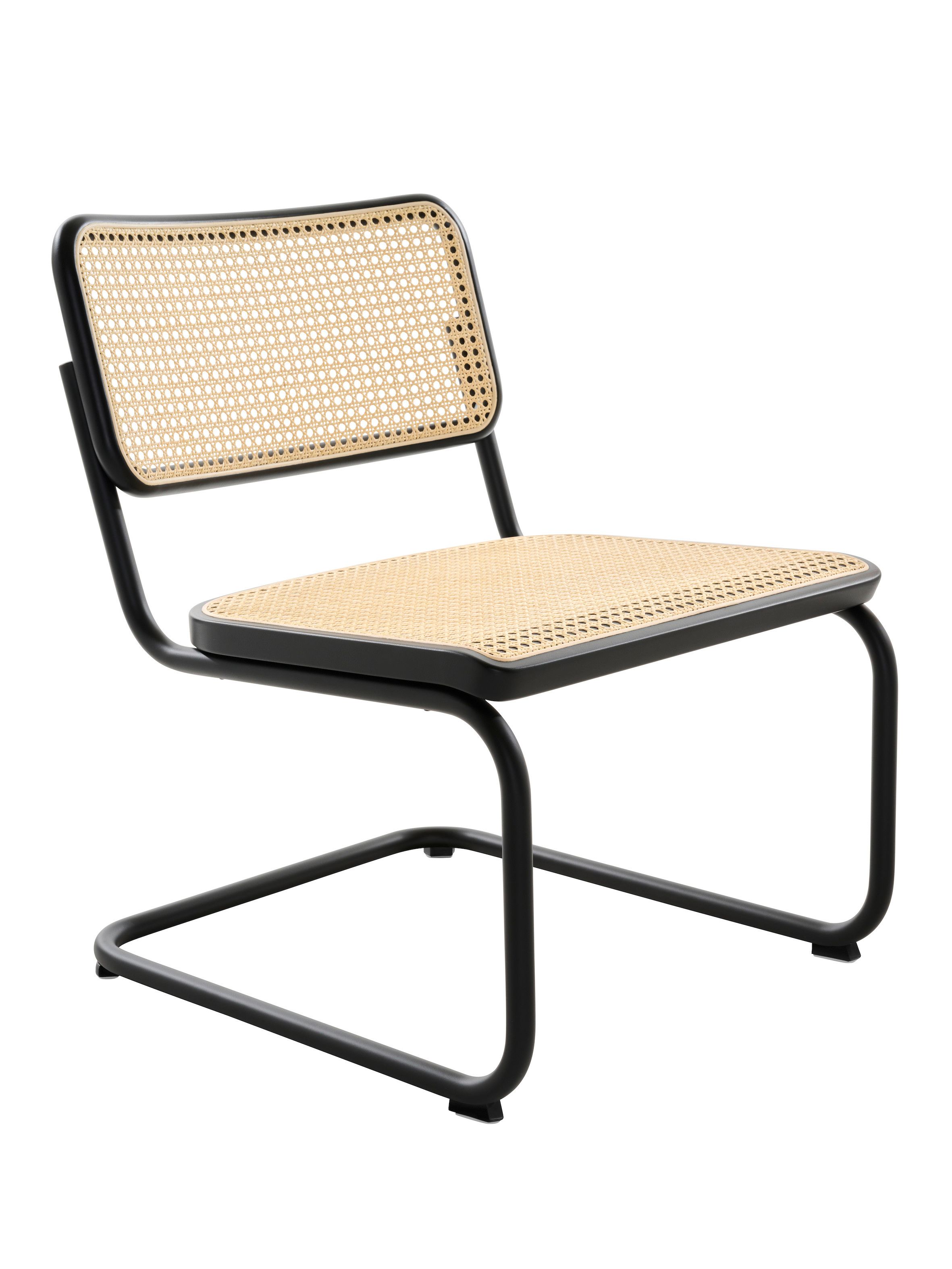 The new Thonet lounge chair revisits the S 32 cantilever chair
