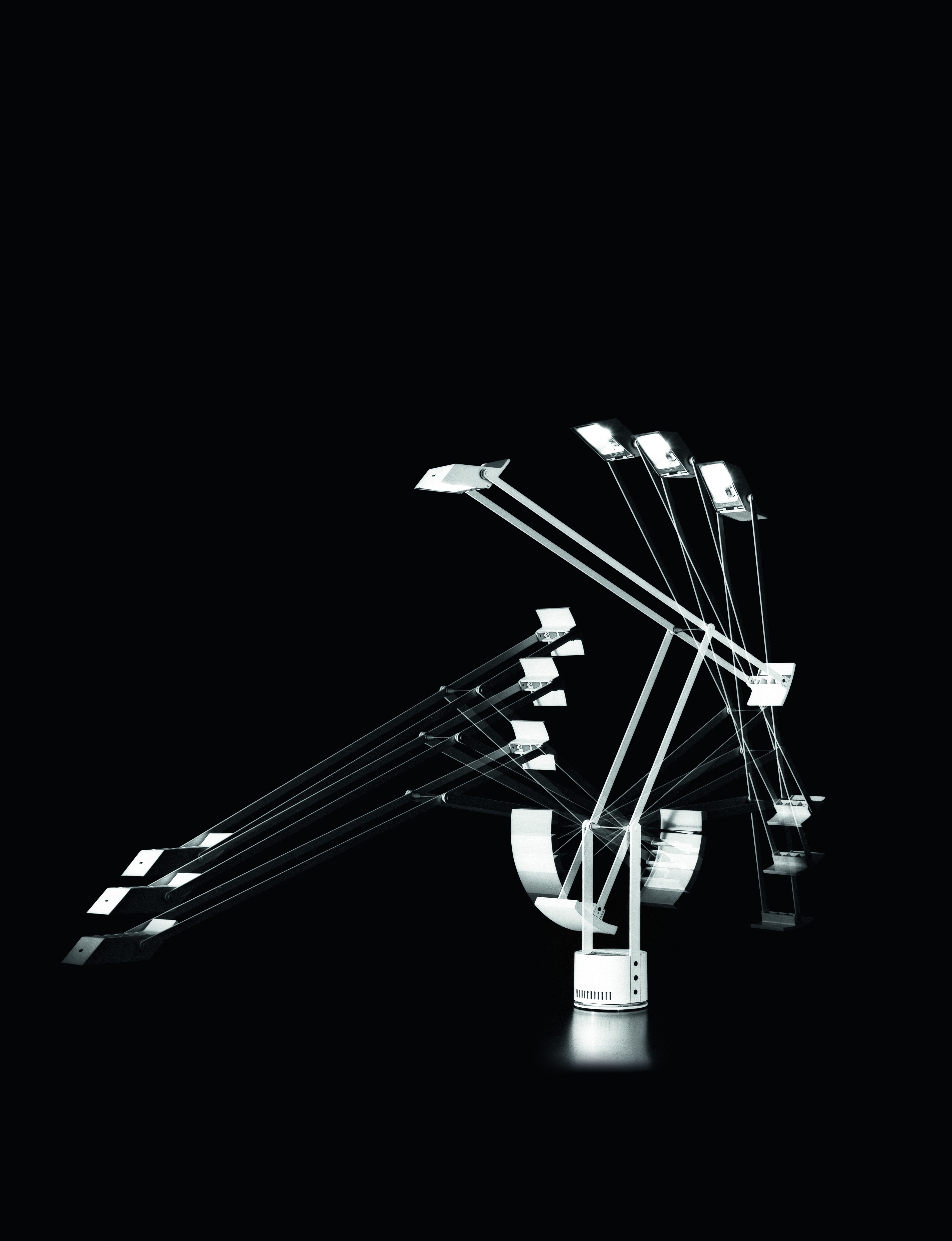 Artemide celebrates the 50th anniversary of Tizio lamp by Richard Sapper