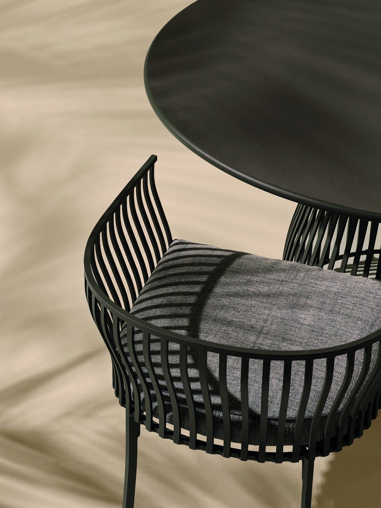 Bold and Venexia, the Ethimo outdoor tables