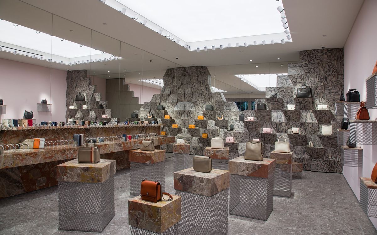 Natural Forms, Fractal Geometry and Modularity