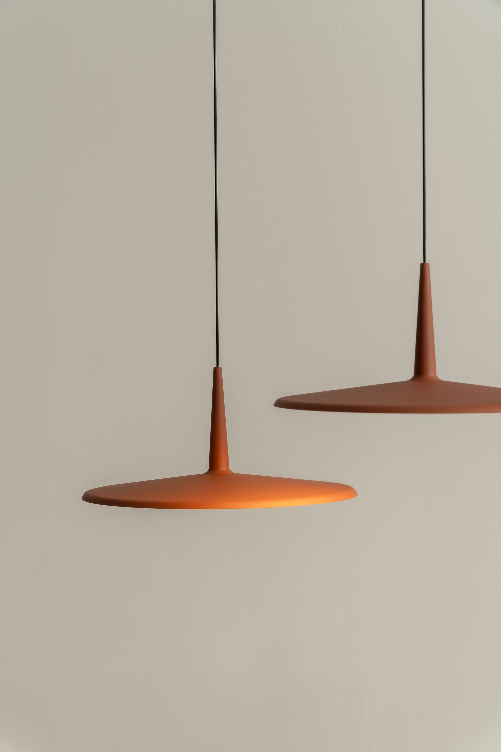 The new installation and connection system for Vibia pendant lamps